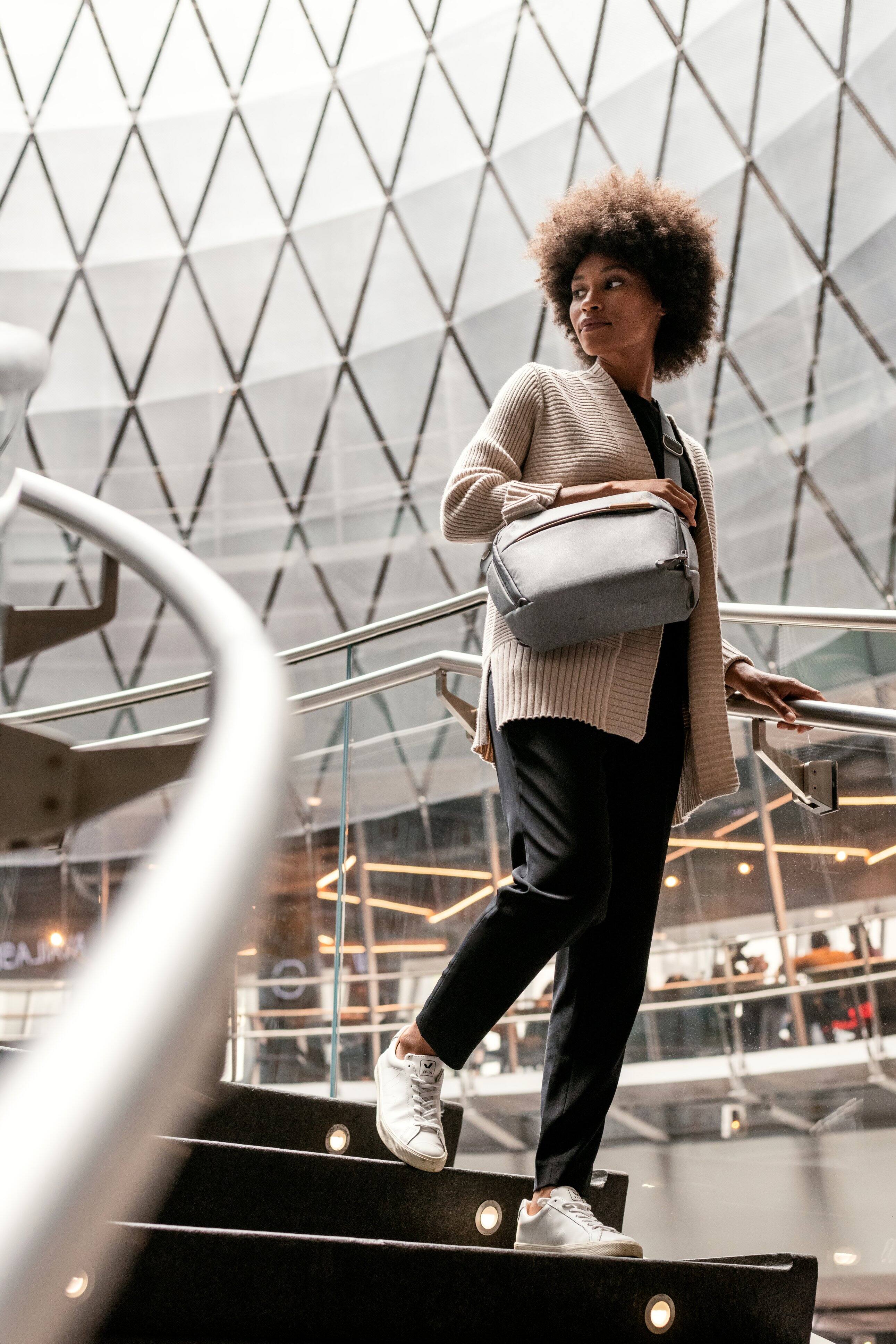 Peak Design Everyday Sling V2 10L Ash BEDS-10-AS-3 - Best Buy