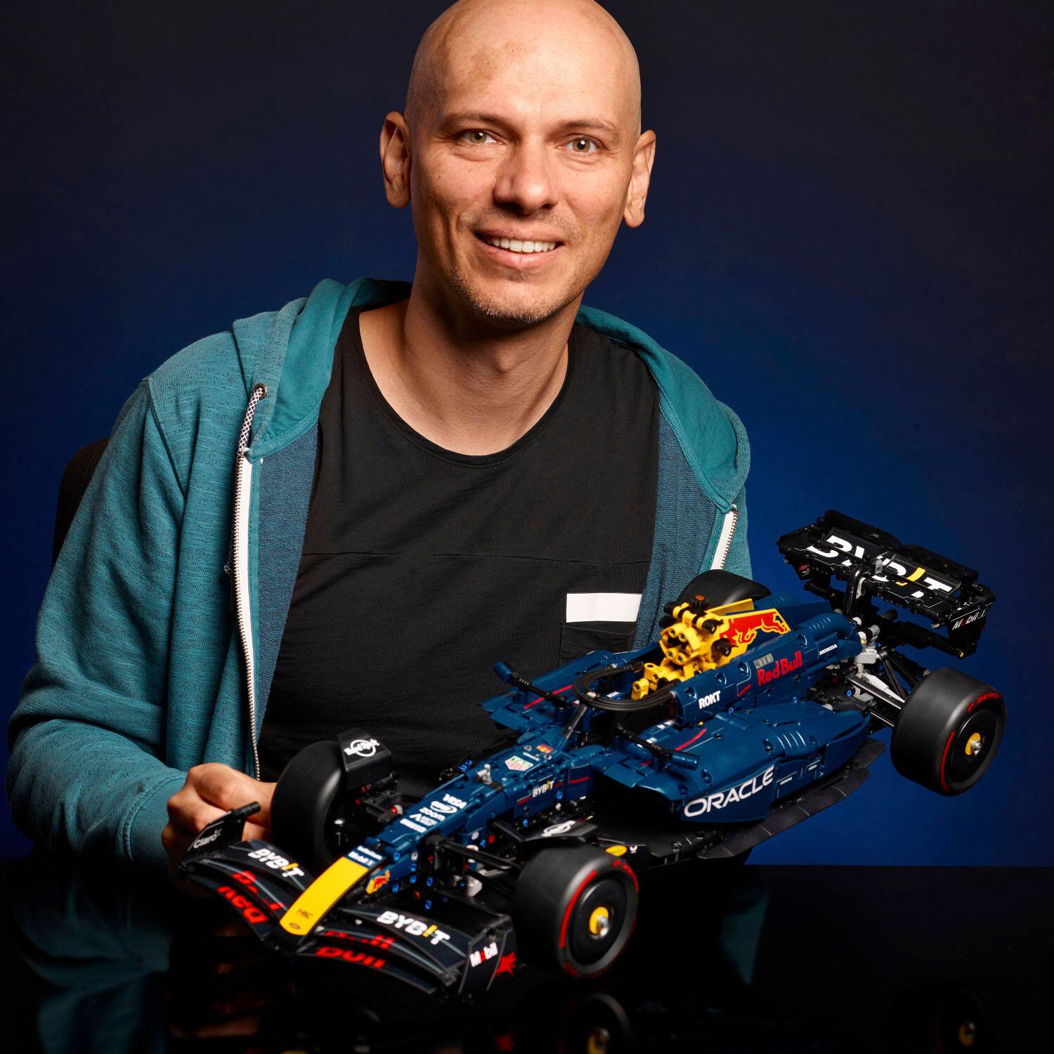 LEGO Technic Oracle Red Bull Racing RB20 F1 Car Model Kit for Adults ...