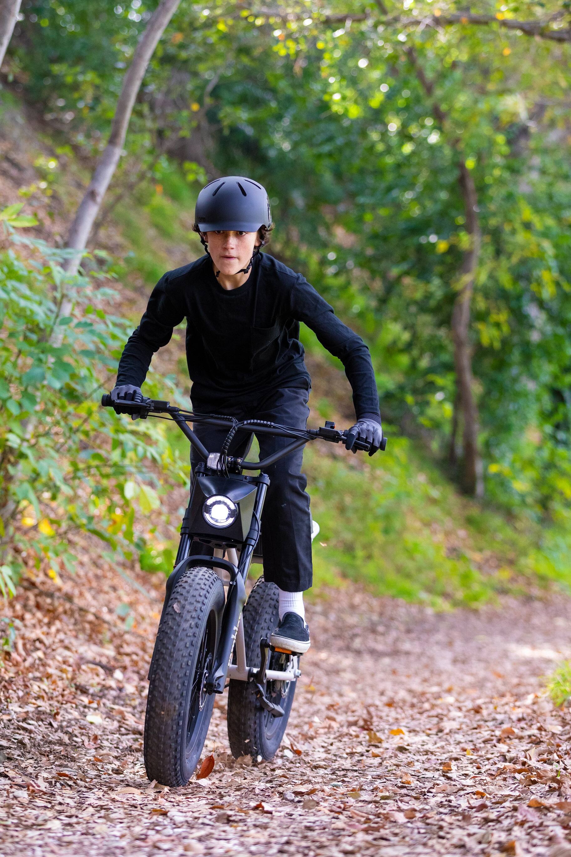 Best Buy: Razor Rambler TRL eBike w/ up to 16.6 Mile Max Operating Range and 19.9 MPH Max Speed ...