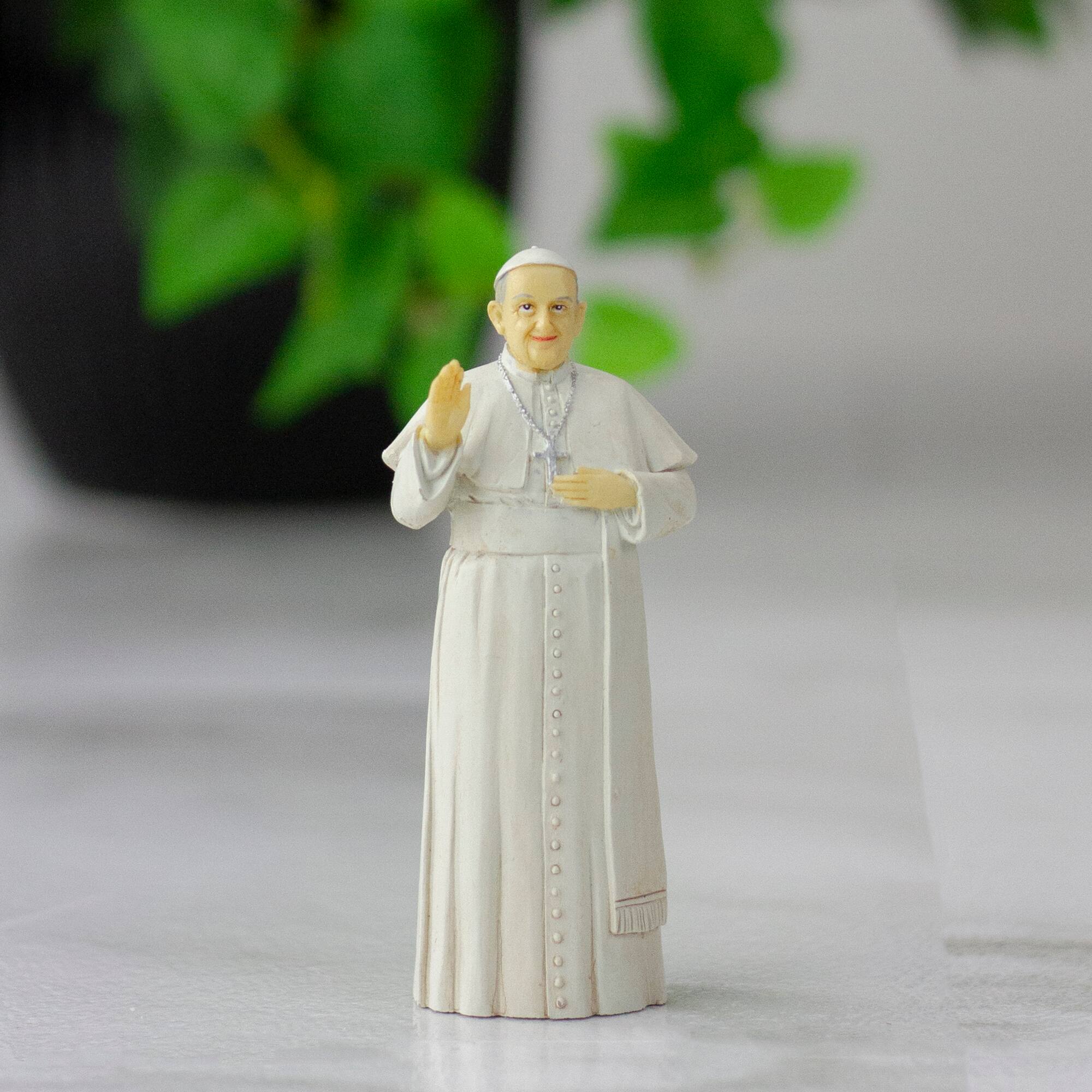 Diva At Home Joseph Studios Patrons and Protctors Pope Francis Figurine 4" White 32916910 - Best Buy