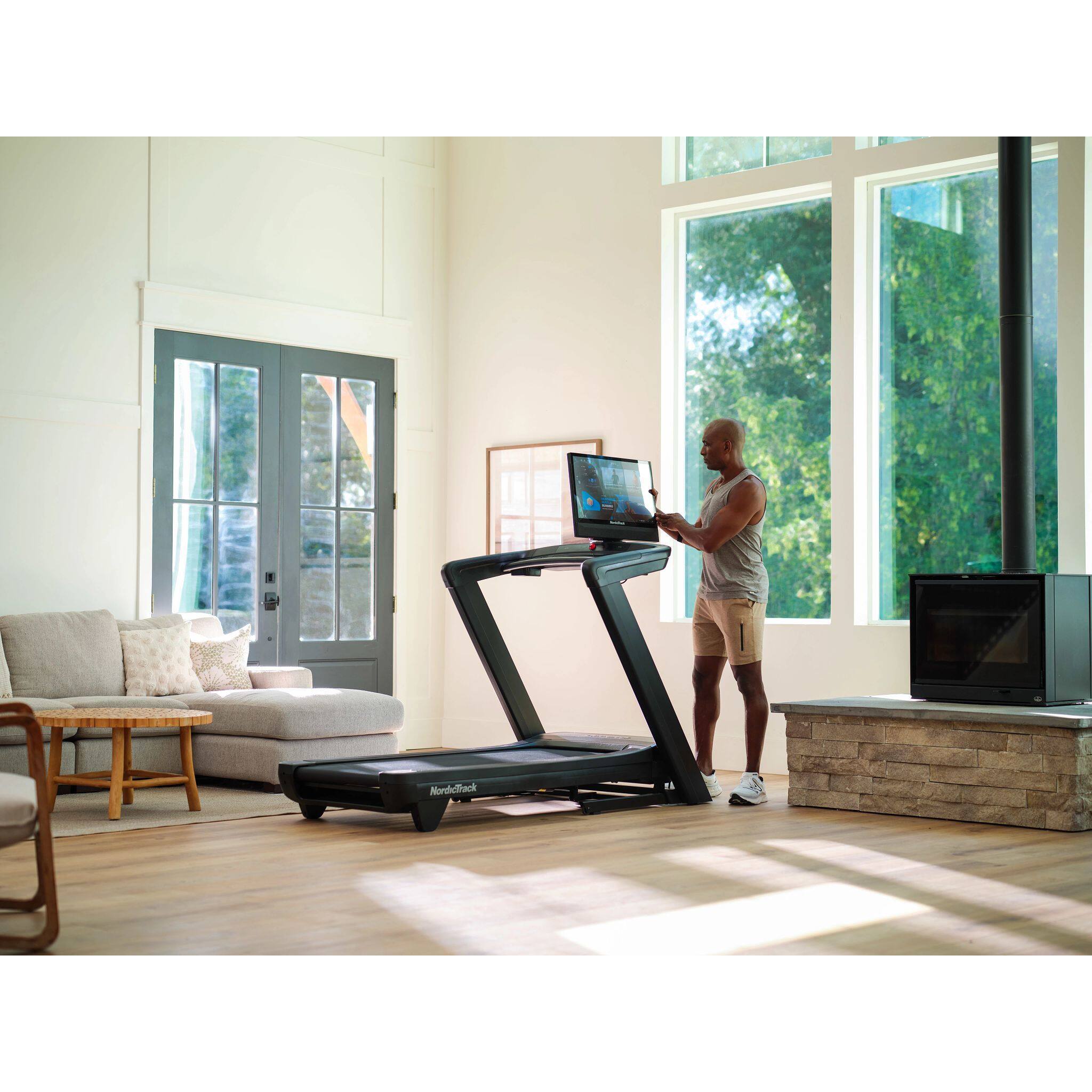 NordicTrack Commercial 2450 Treadmill with 24" Pivoting Touchscreen ...