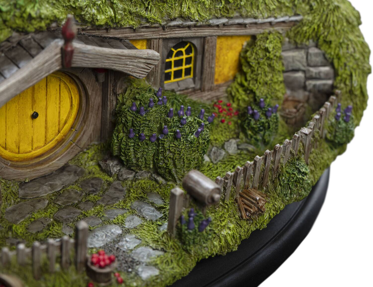 Weta Workshop Polystone 13 Apple Orchard Hobbit Hole Collectibles ...