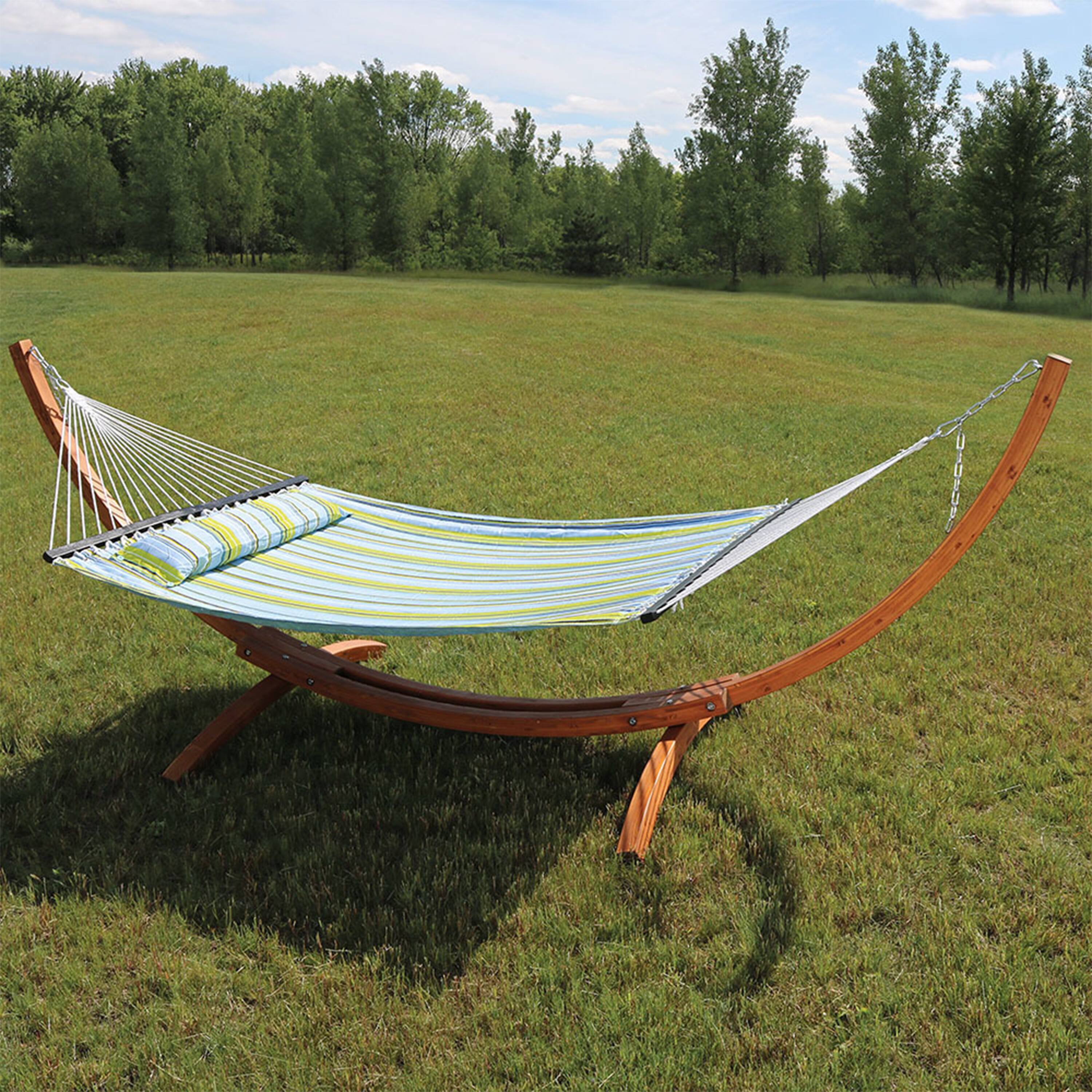 Sunnydaze 2 Person Quilted Hammock with Curved Wooden Stand Blue and ...