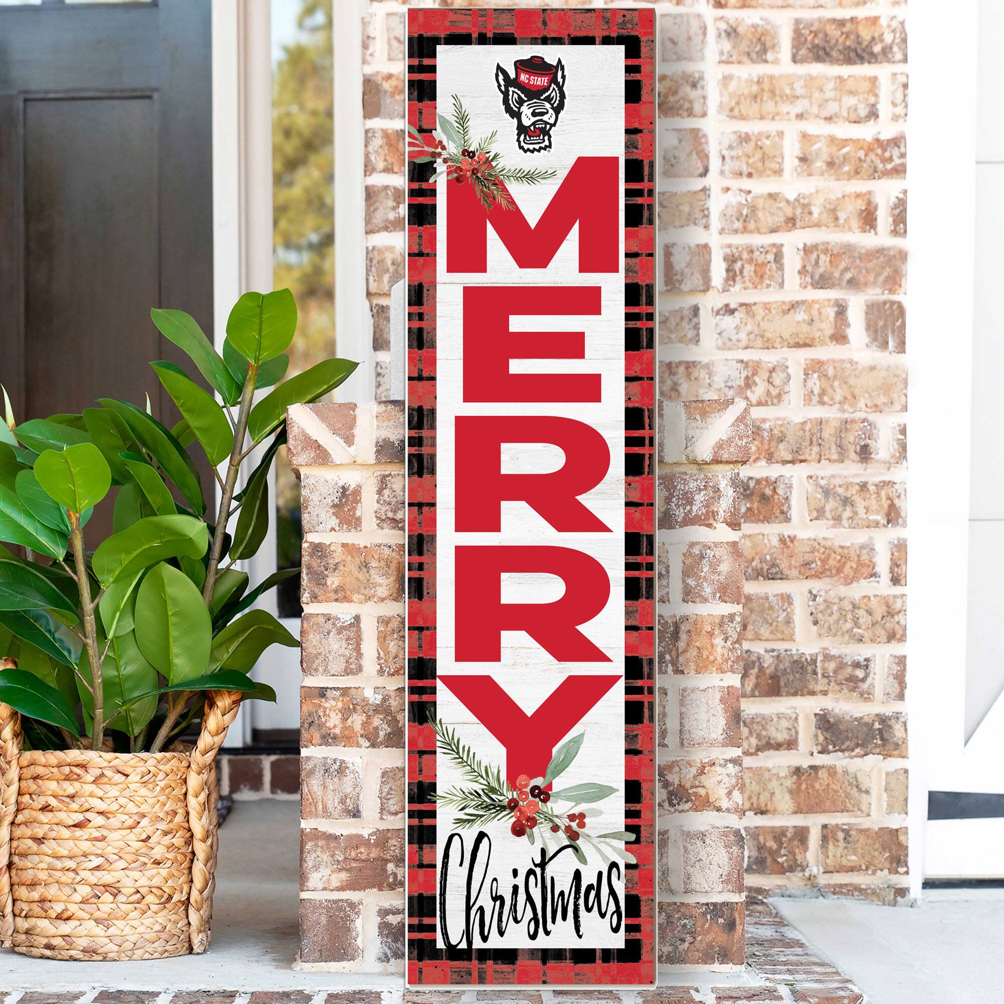 Jardine NC State Wolfpack 12'' x 48'' Outdoor Christmas Leaner White ...