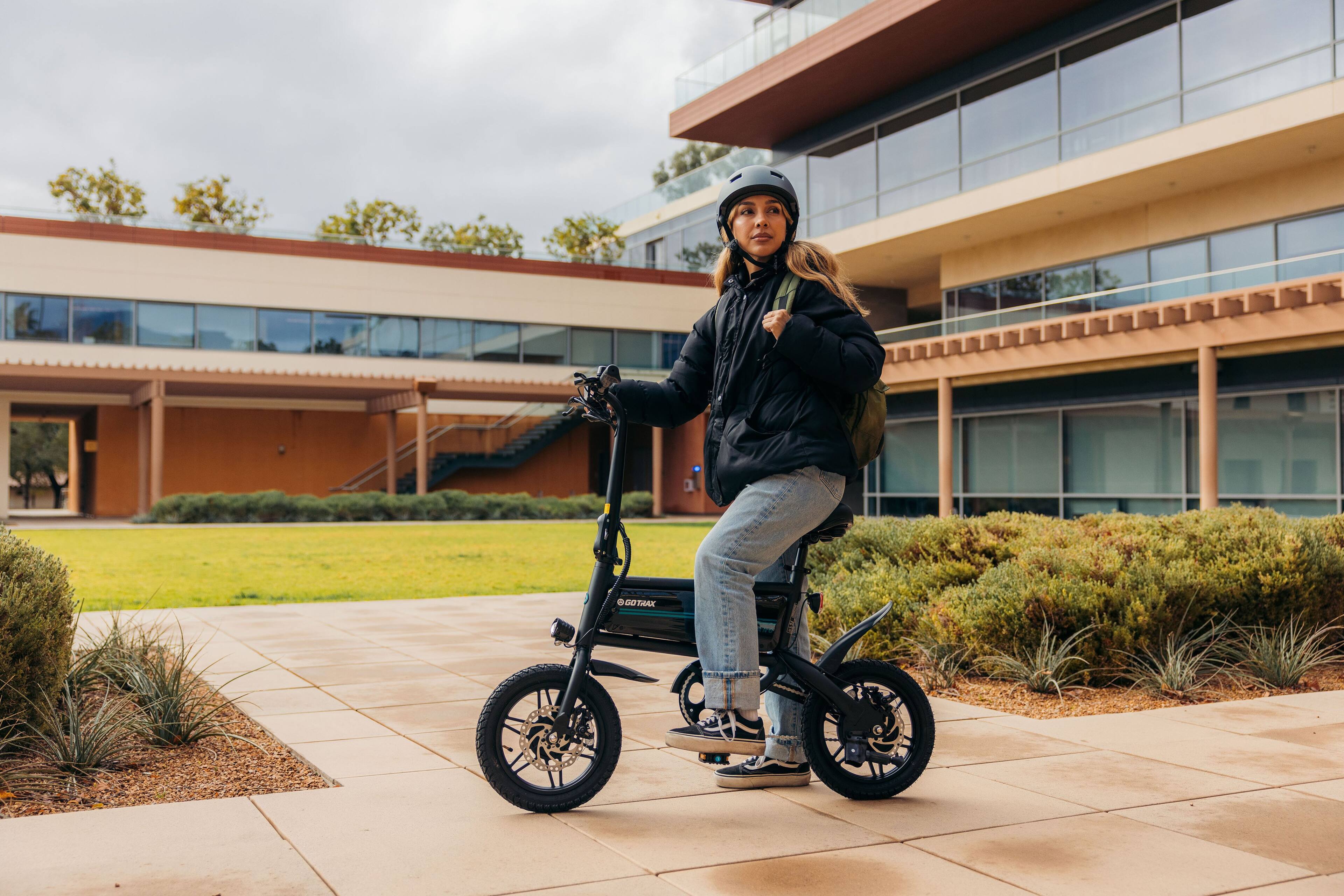 Customer Reviews: GoTrax Z4 SWIFT Foldable eBike w/ 25mi Max Operating ...