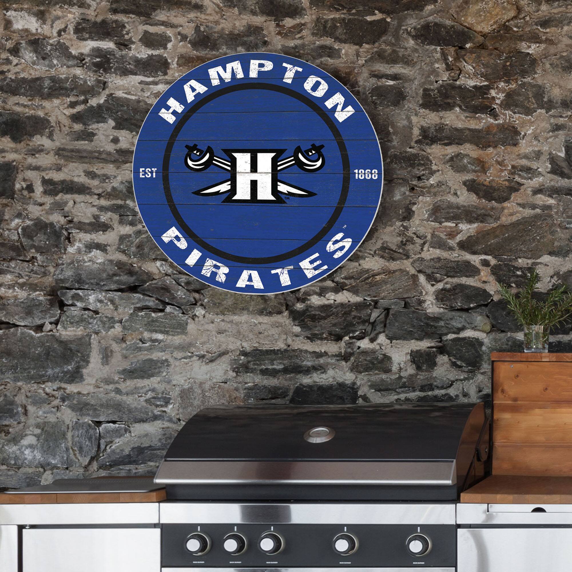 Jardine Hampton Pirates 20'' x 20'' Indoor/Outdoor Circle Sign White ...