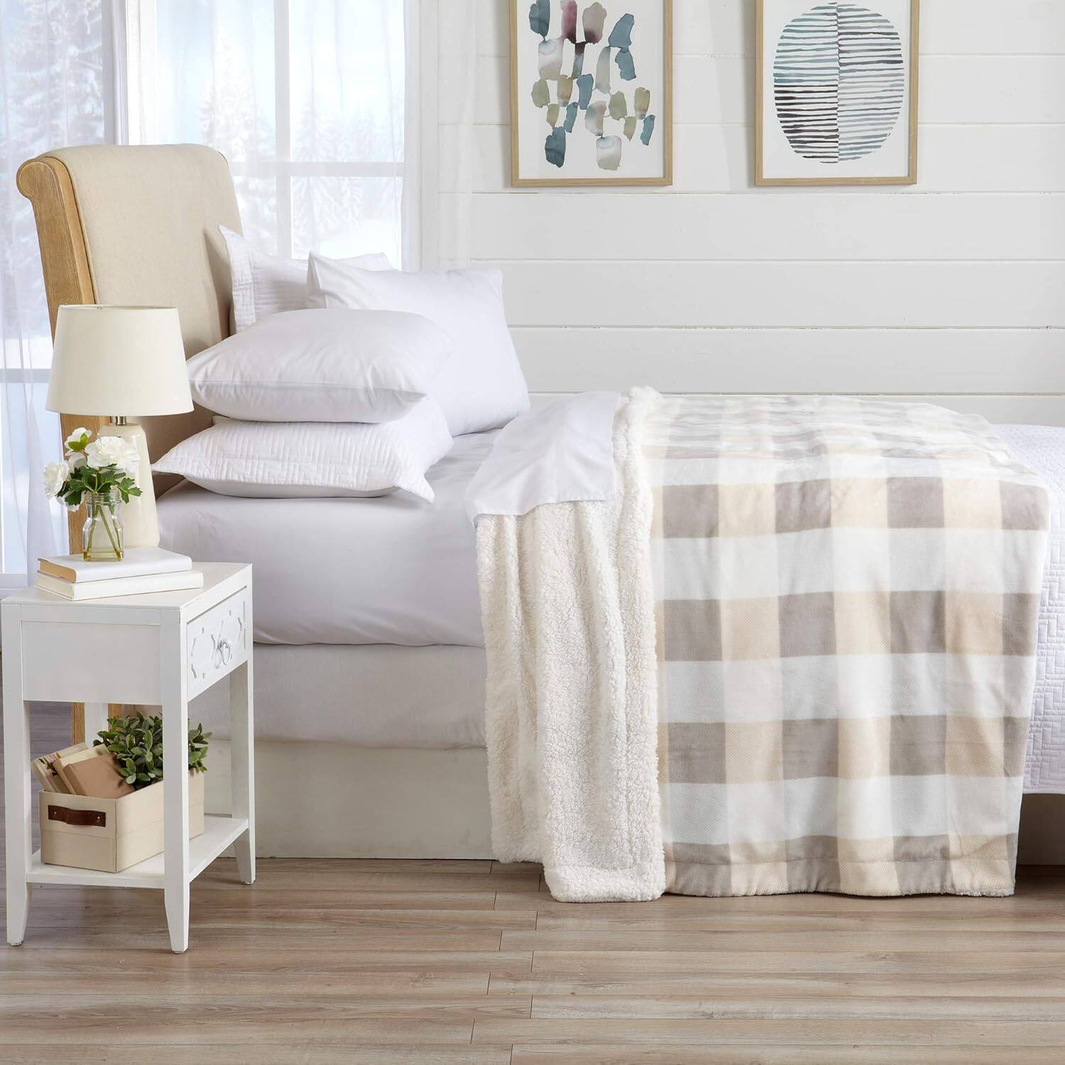 blue Paaaawaters Sherpa Fleece and Velvet Plush King Throw Blanket ...