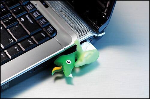 Best Buy: Bone Green Dinosaur 4GB USB 2.0 Flash Drive 245 0865