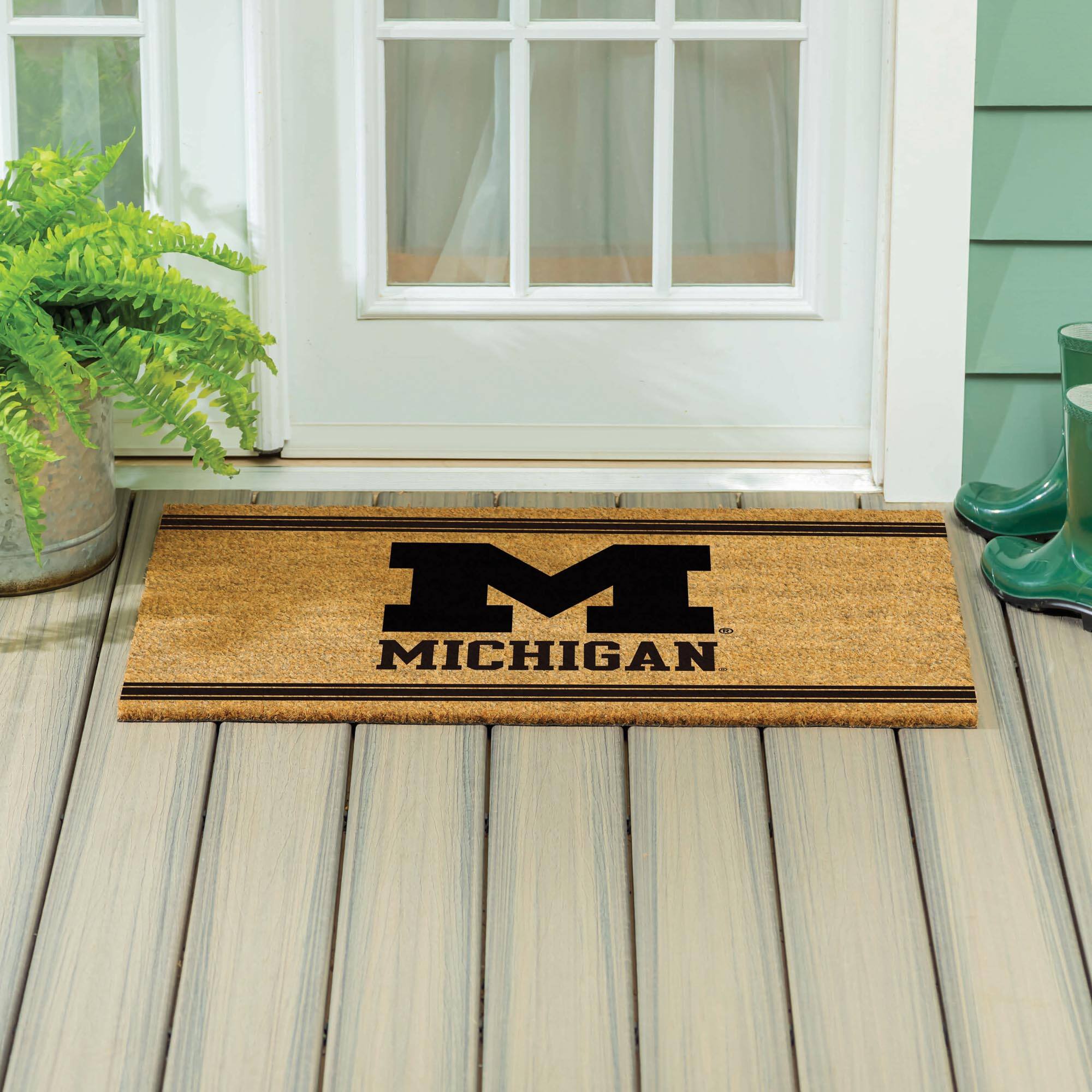 Evergreen Enterprises Michigan Wolverines 24" x 36" Outdoor Monochrome ...