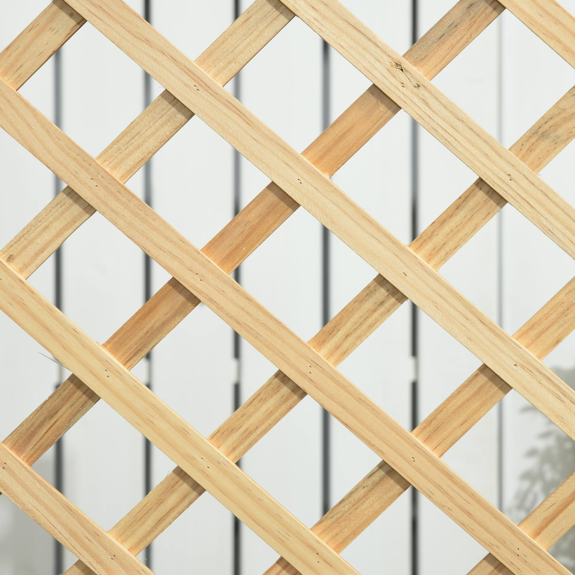 Outsunny Freestanding Outdoor Privacy Screen with 4 Self Draining ...