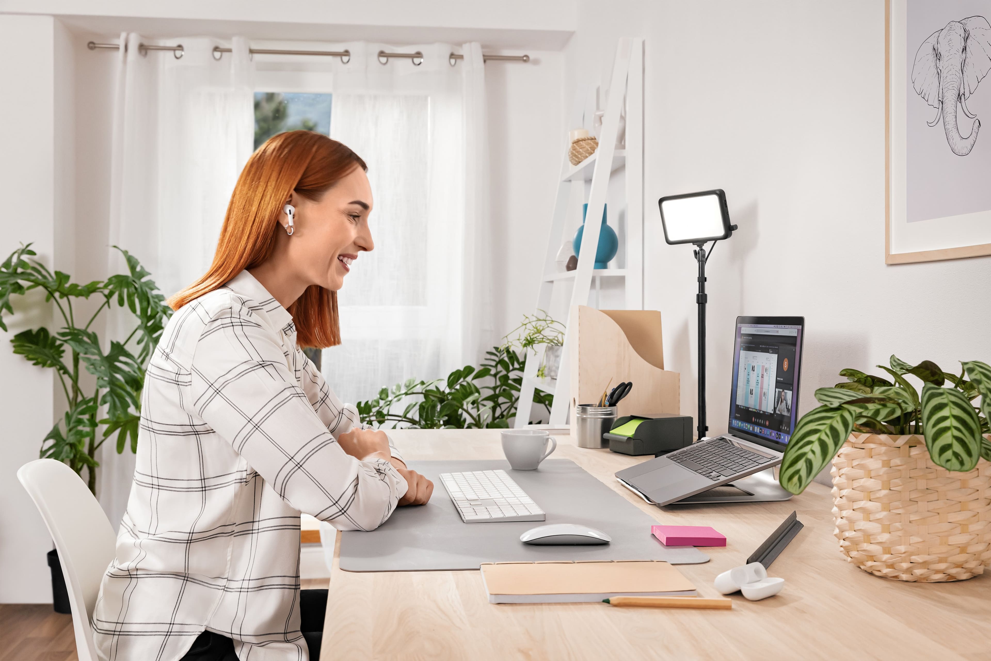 Best Buy: Elgato Key Light Mini – Portable LED Panel for Streaming ...