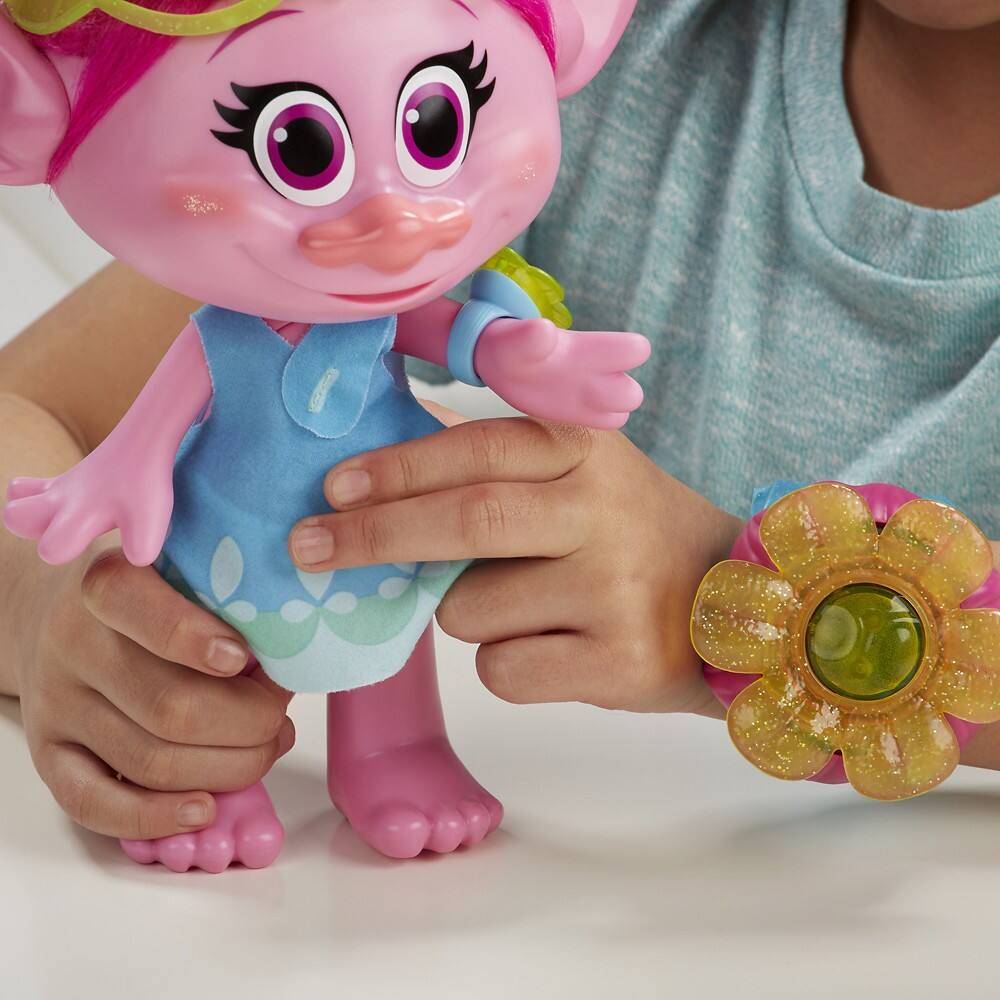 Best Buy: Hasbro DreamWorks Trolls Hug Time Poppy Pink B6568