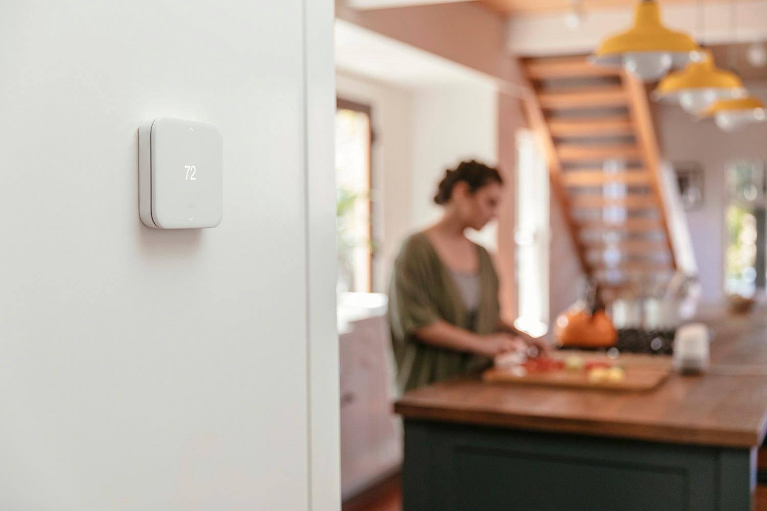 Best Buy: Vivint Element Smart Thermostat White V-CT200
