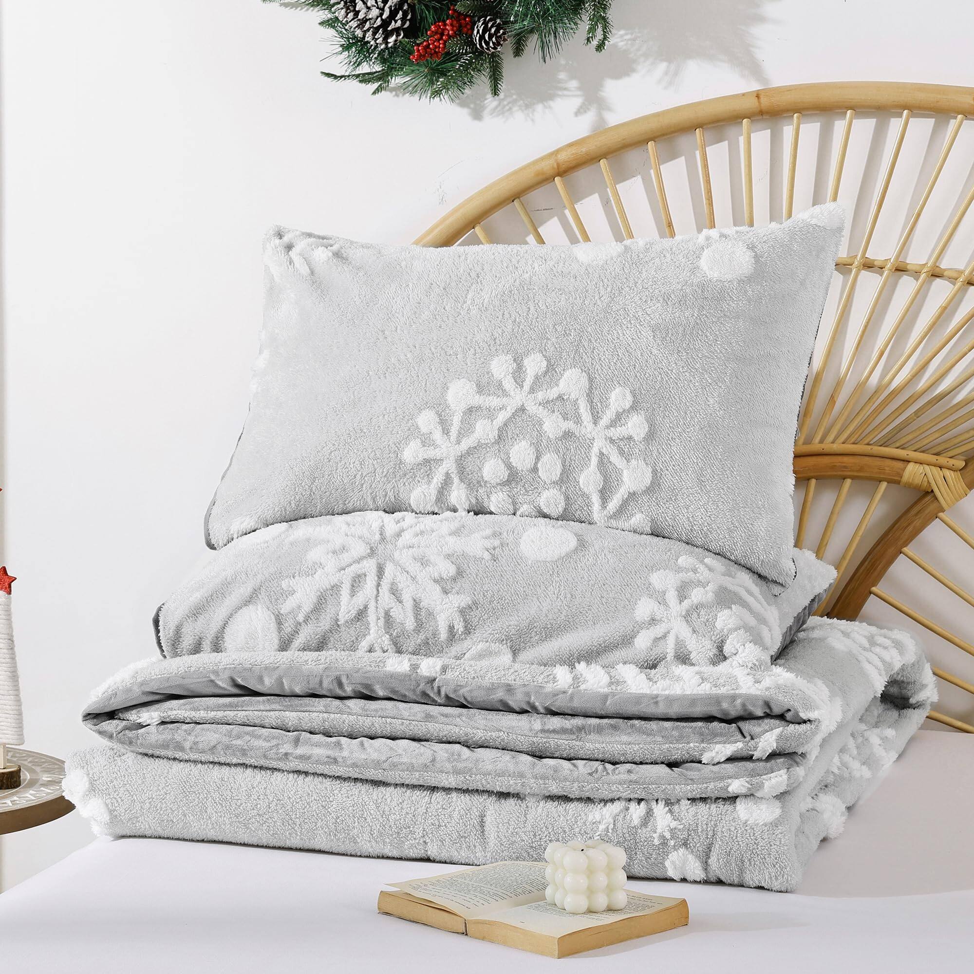 Paradigms Interiors Christmas Bedding Comforter Set With Snowflake ...