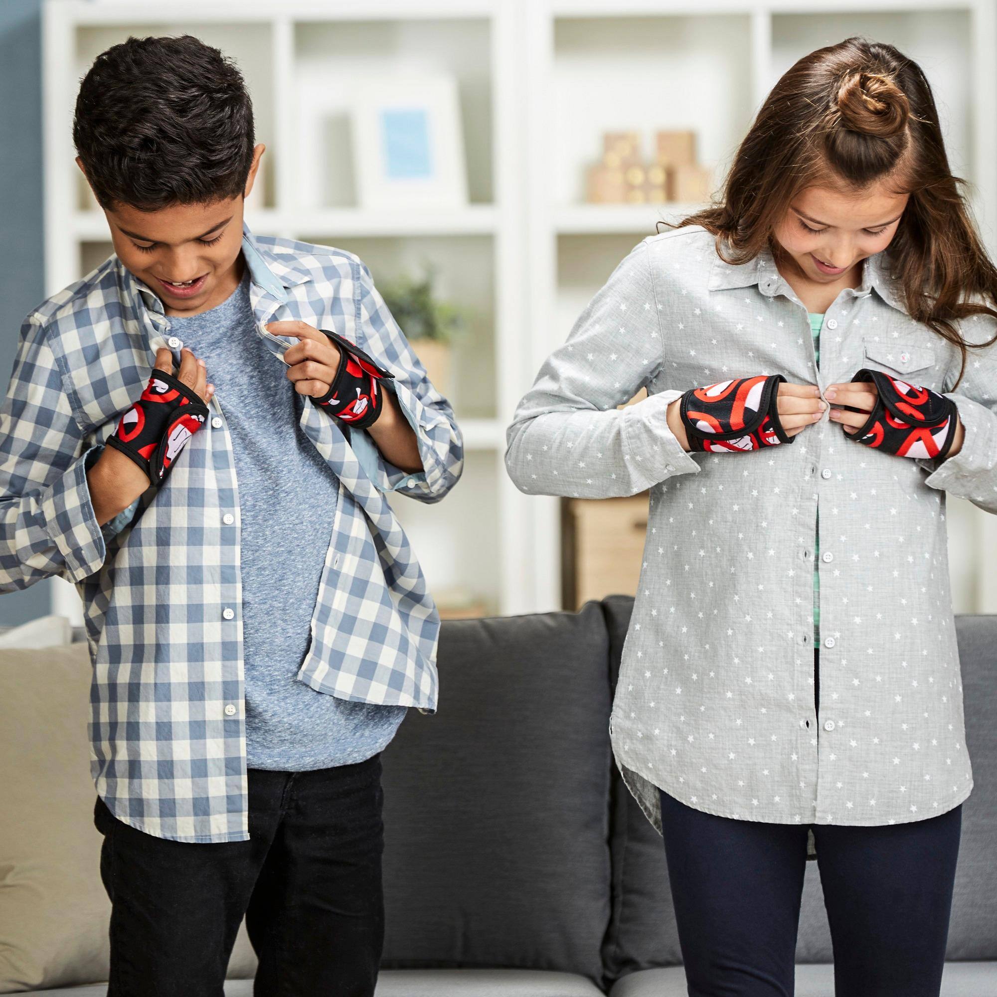 Best Buy: Hasbro Get a Grip Game Multi C3380