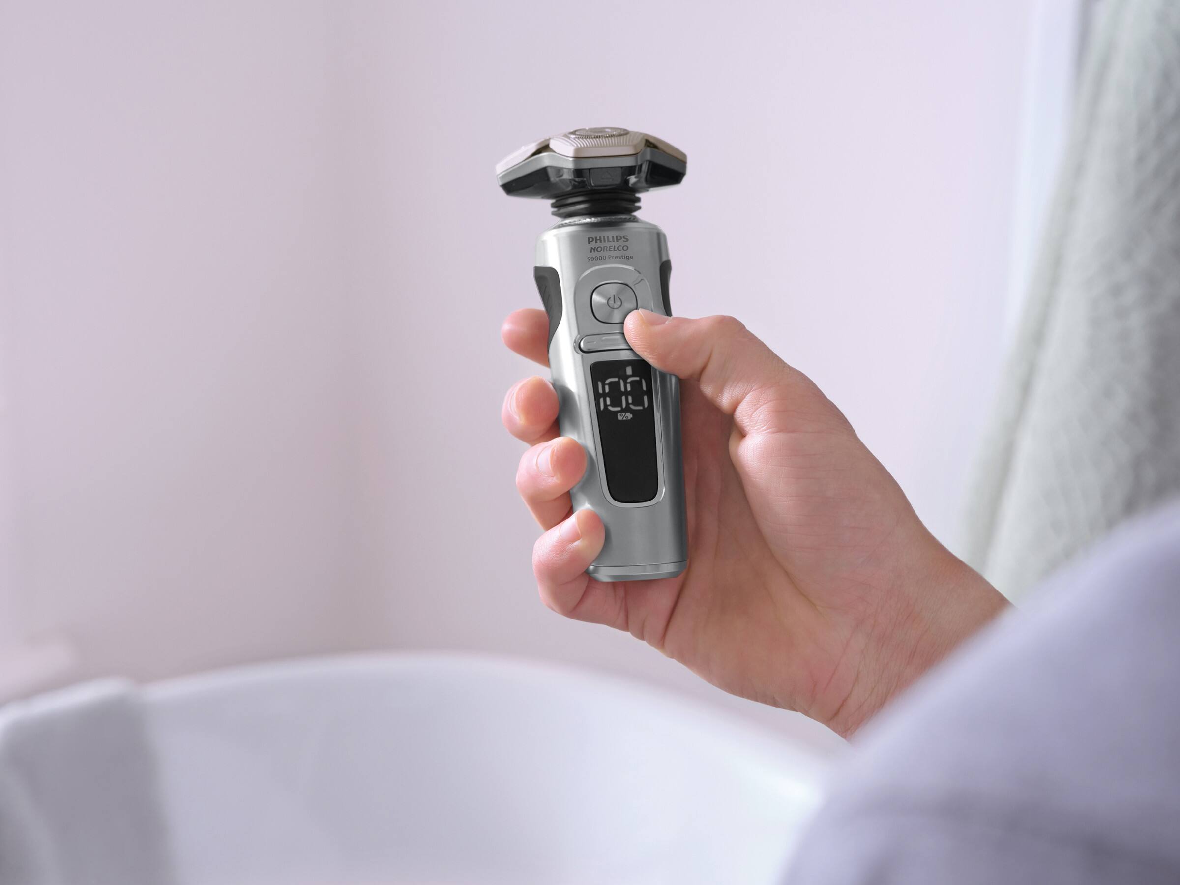 Customer Reviews: Philips Norelco S9000 Prestige Rechargeable Wet & Dry ...