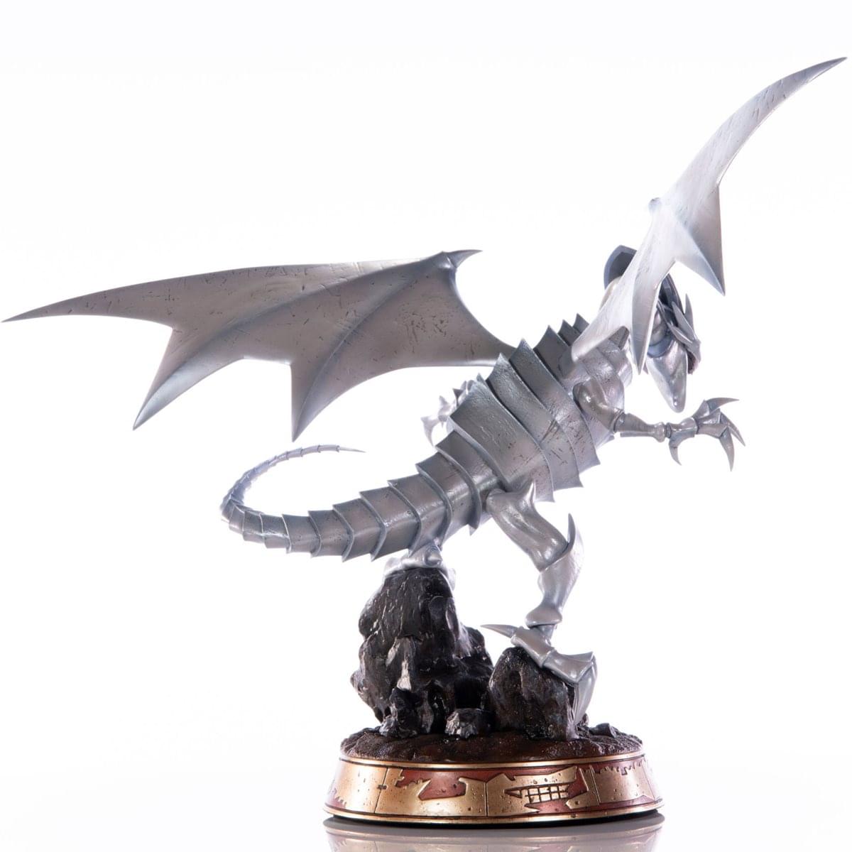 Dark Horse Comics Yu Gi Oh! Blue Eyes White Dragon ( Variant) 14 Inch ...