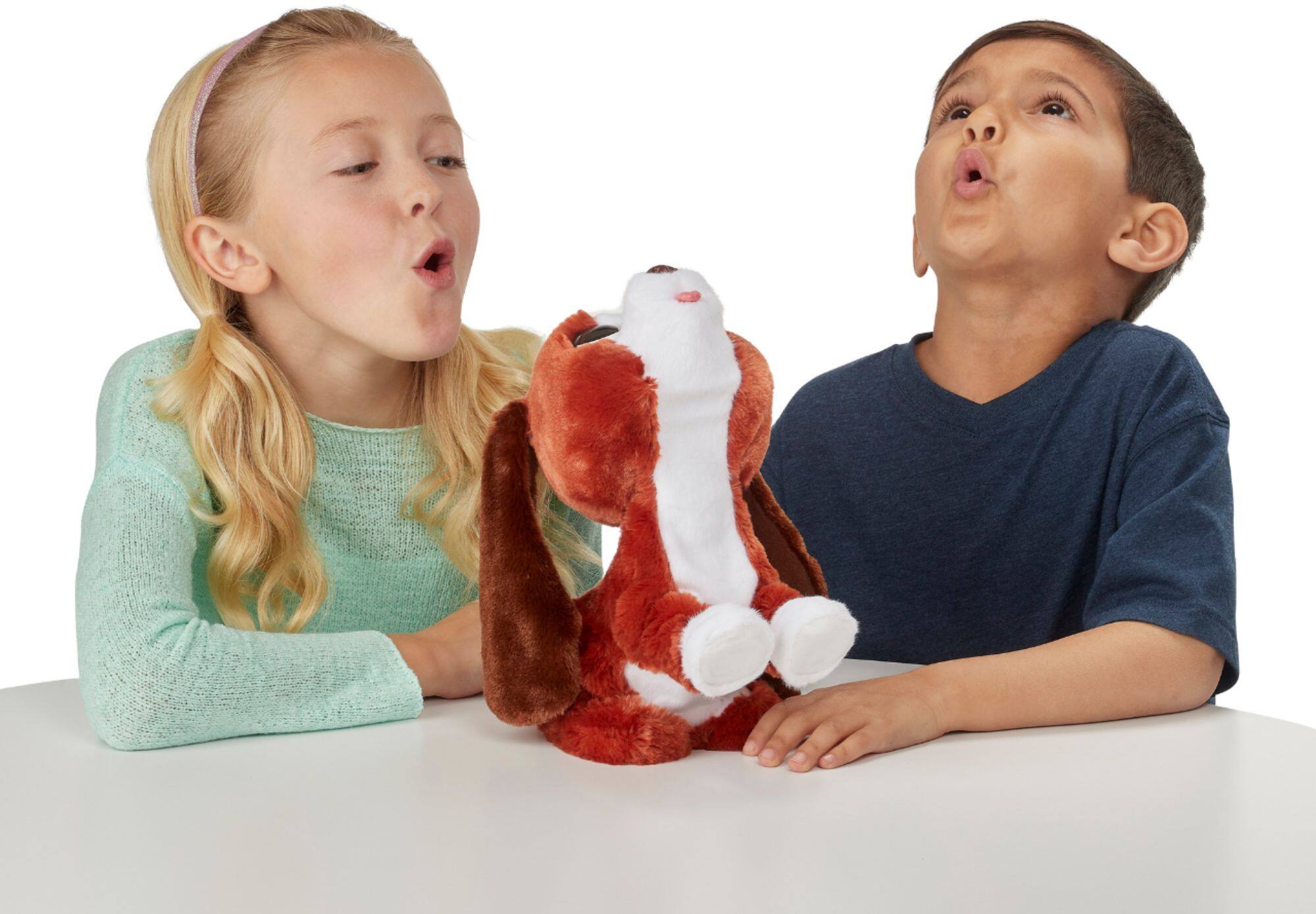 Best Buy: FurReal Howlin' Howie E4649