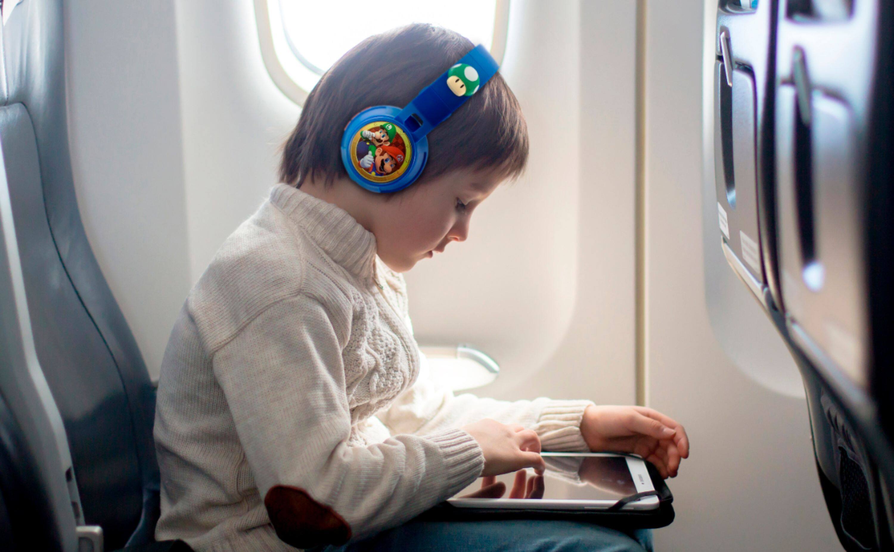 iHome eKids Super Mario Wireless Over the Ear Headphones White/Red/Blue MO-B50.EXV0 - Best Buy