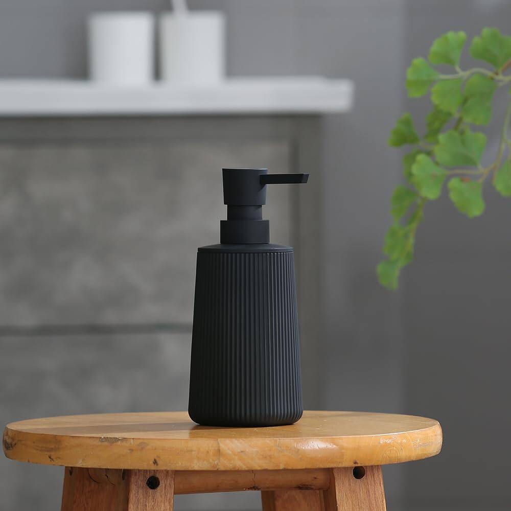 Dapper Styles Small Soap Dispenser For Bathroom And Kitchen Modern ...