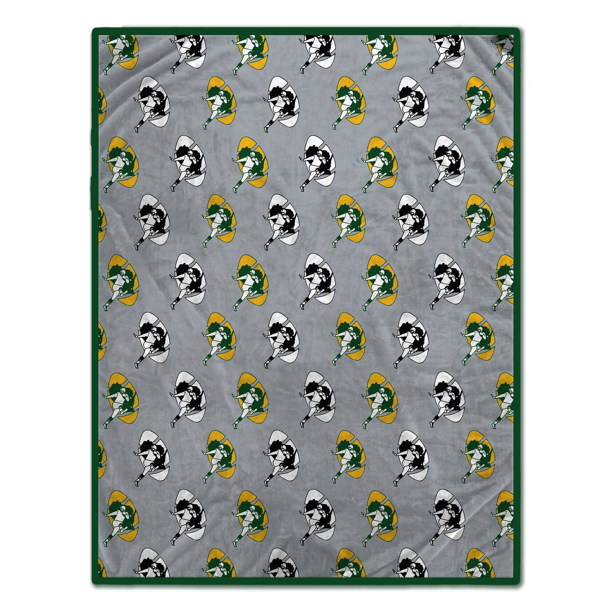 Pegasus Green Bay Packers 66" x 95" Oversized Vintage Logo Roll Ultra ...