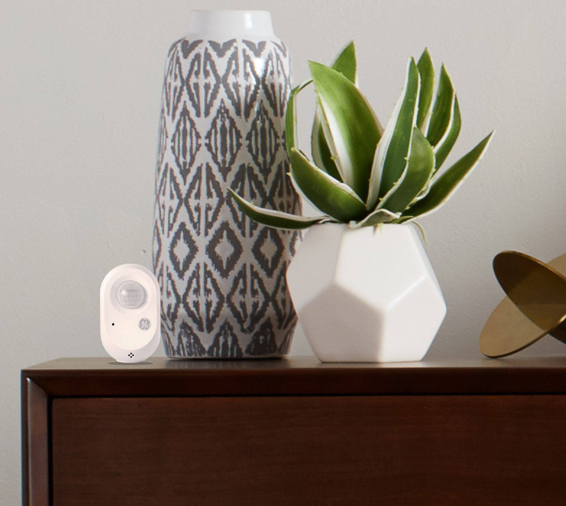 Cync Wire Free Motion Sensor (1 Pack) White 93105005 - Best Buy