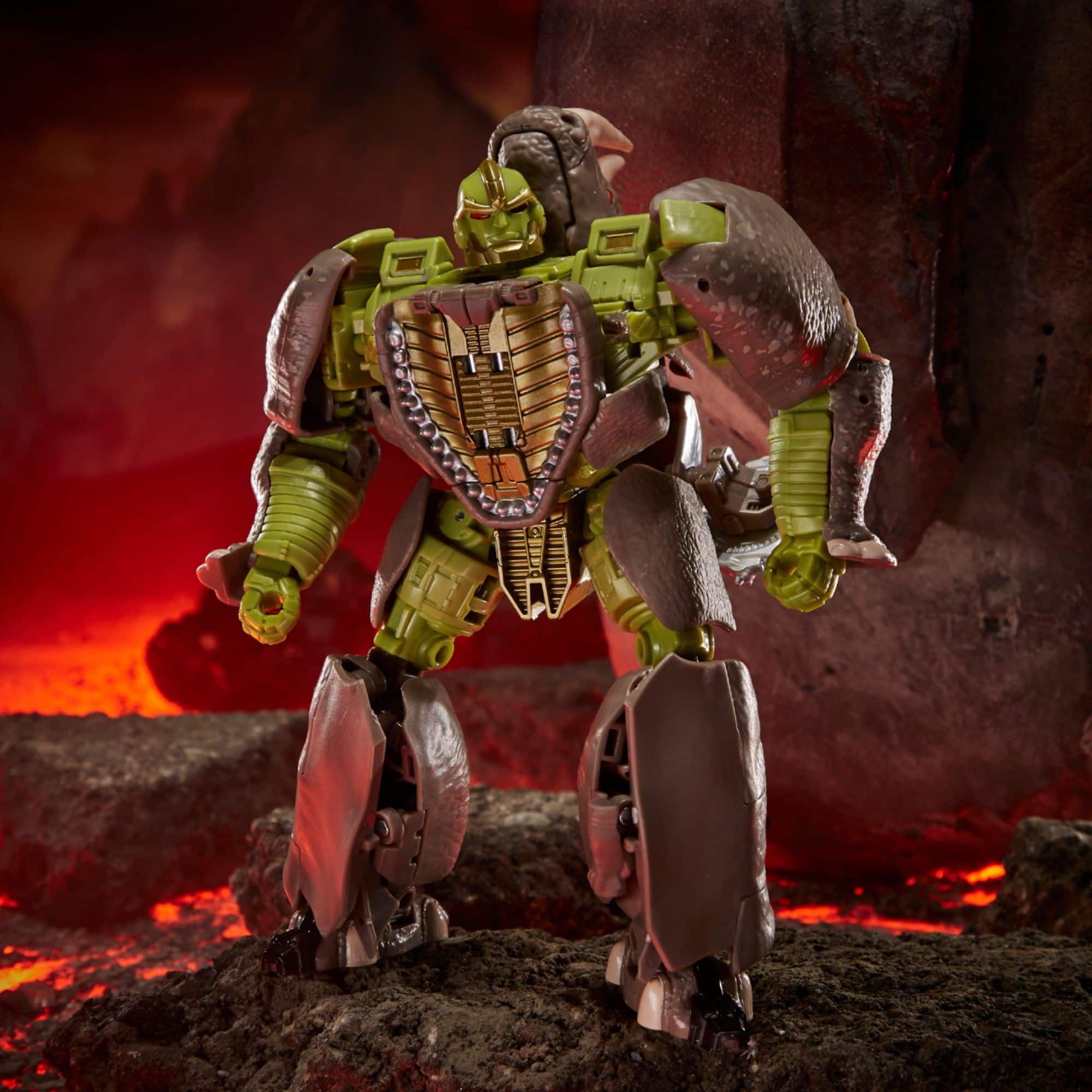 Best Buy: Transformers Generations War for Cybertron: Kingdom Voyager ...