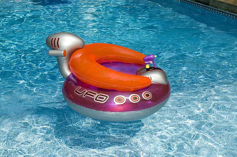 Customer Reviews: Swimline Basketball Hoop Toy & UFO Lounge Chair Pool ...