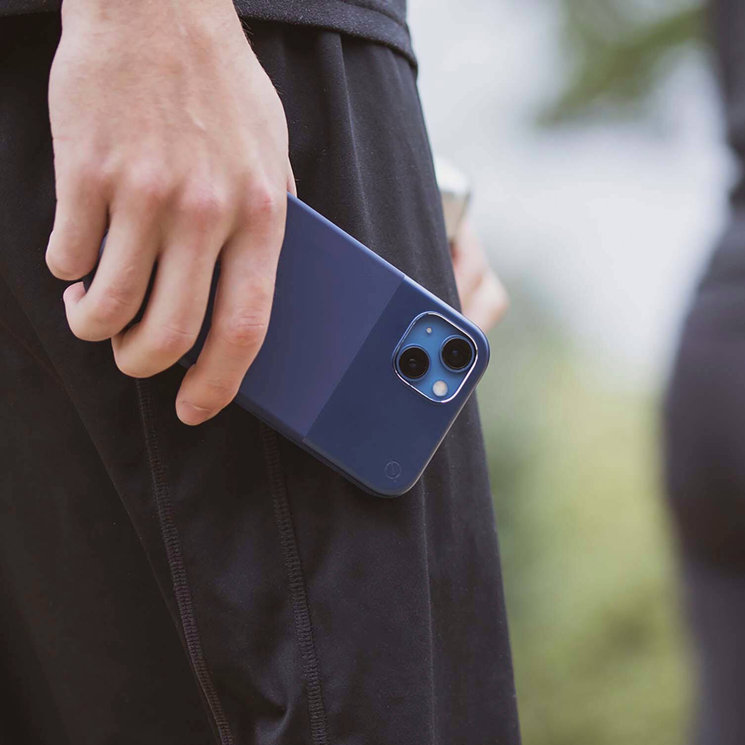 Best Buy: Atom Studios Split Silicone Phone Case with Magsafe for Apple ...