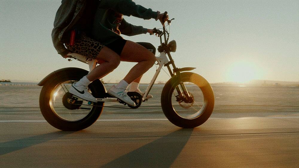 Best Buy: Super73 S2 Electric Motorbike w/ 75+ mile max operating range & 28+ mph max speed Bone ...