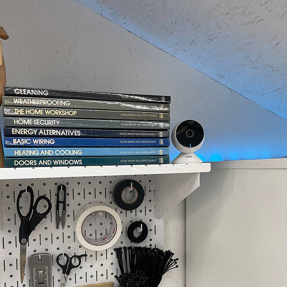 Best Buy: FEIT ELECTRIC Indoor HD Camera with Sensor Black/White CAM1/WIFI