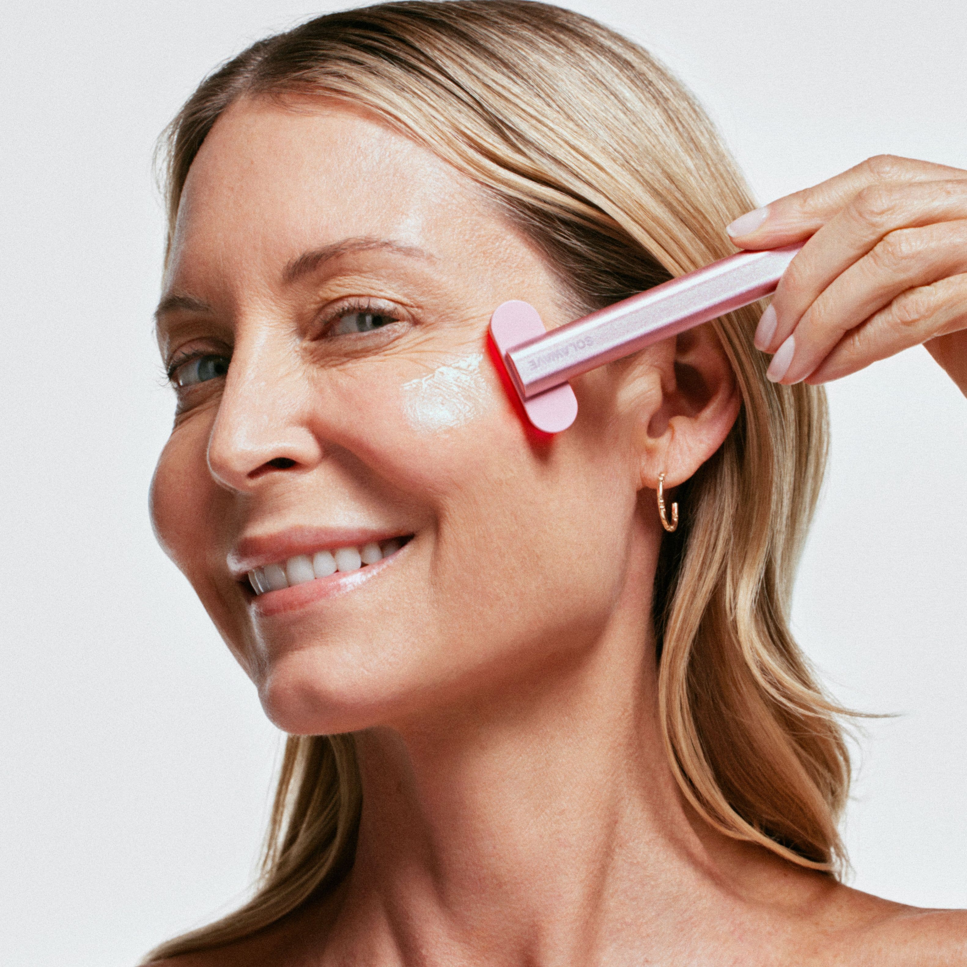 Customer Reviews: Solawave 4-in-1 Anti-Aging Radiant Renewal Skincare ...