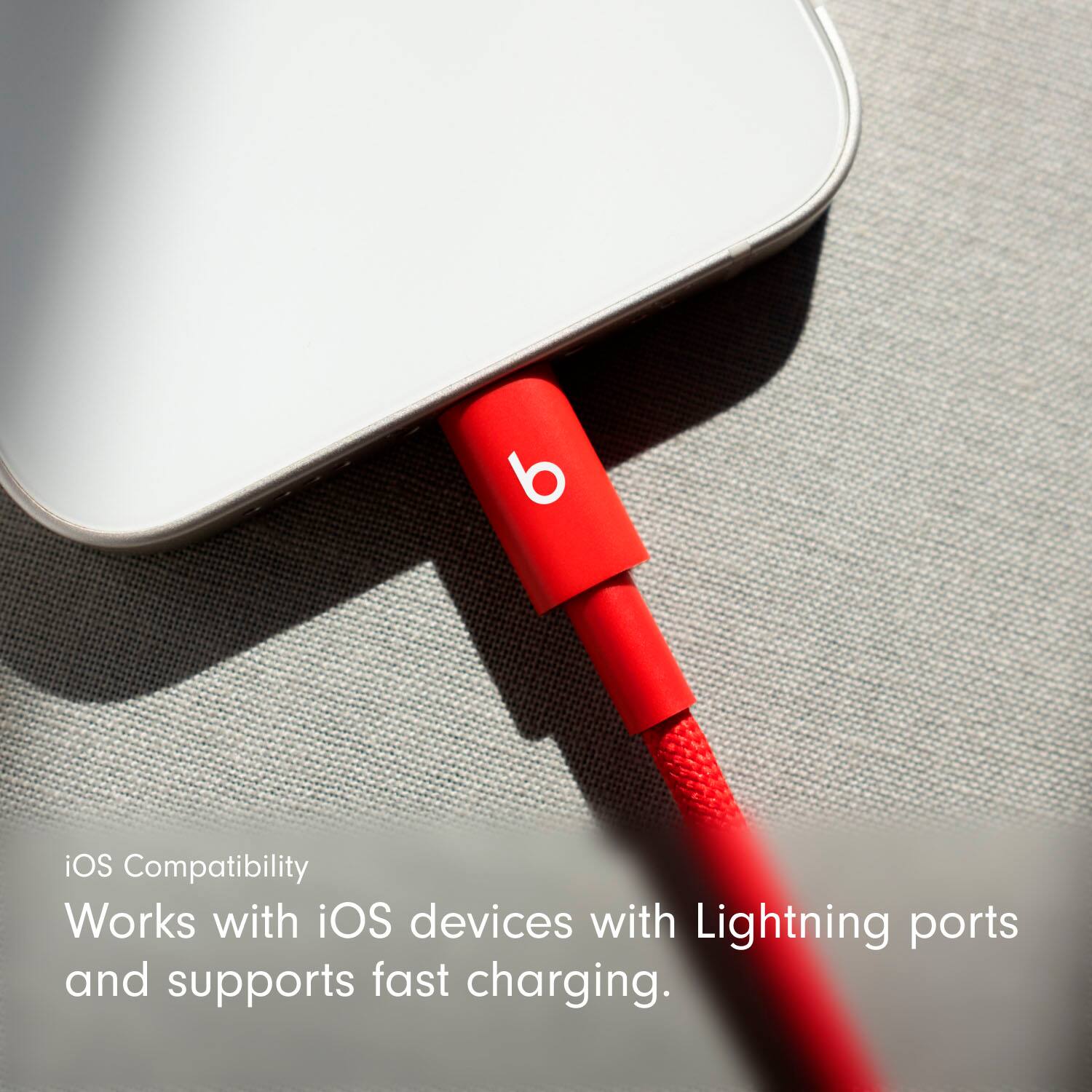 Beats 5' USB C to Lightning Woven Cable Rapid Red MFEH4LL/A - Best Buy