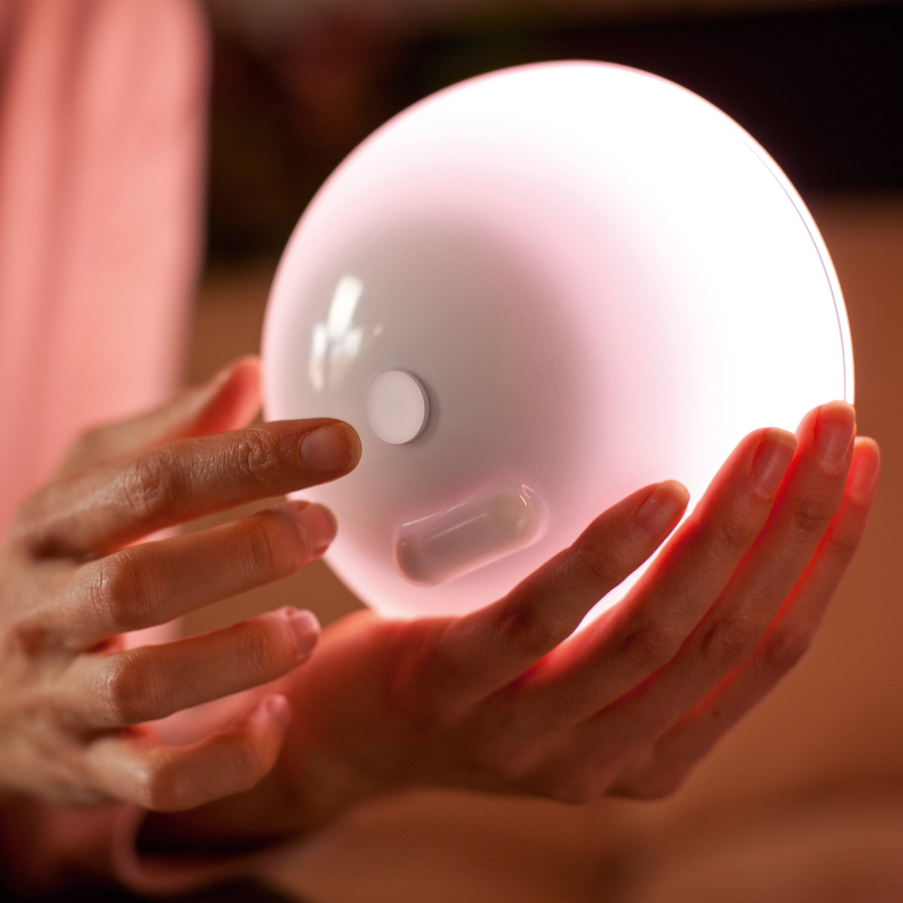 Customer Reviews: Philips Hue Go Bluetooth Table Lamp White and Color ...