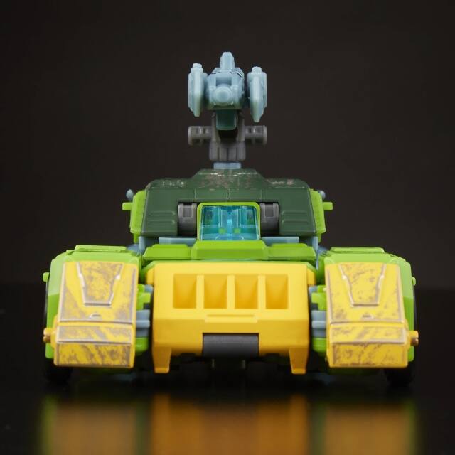 WFC S38 Autobot Springer Voyager Class | Transformers Generations War ...