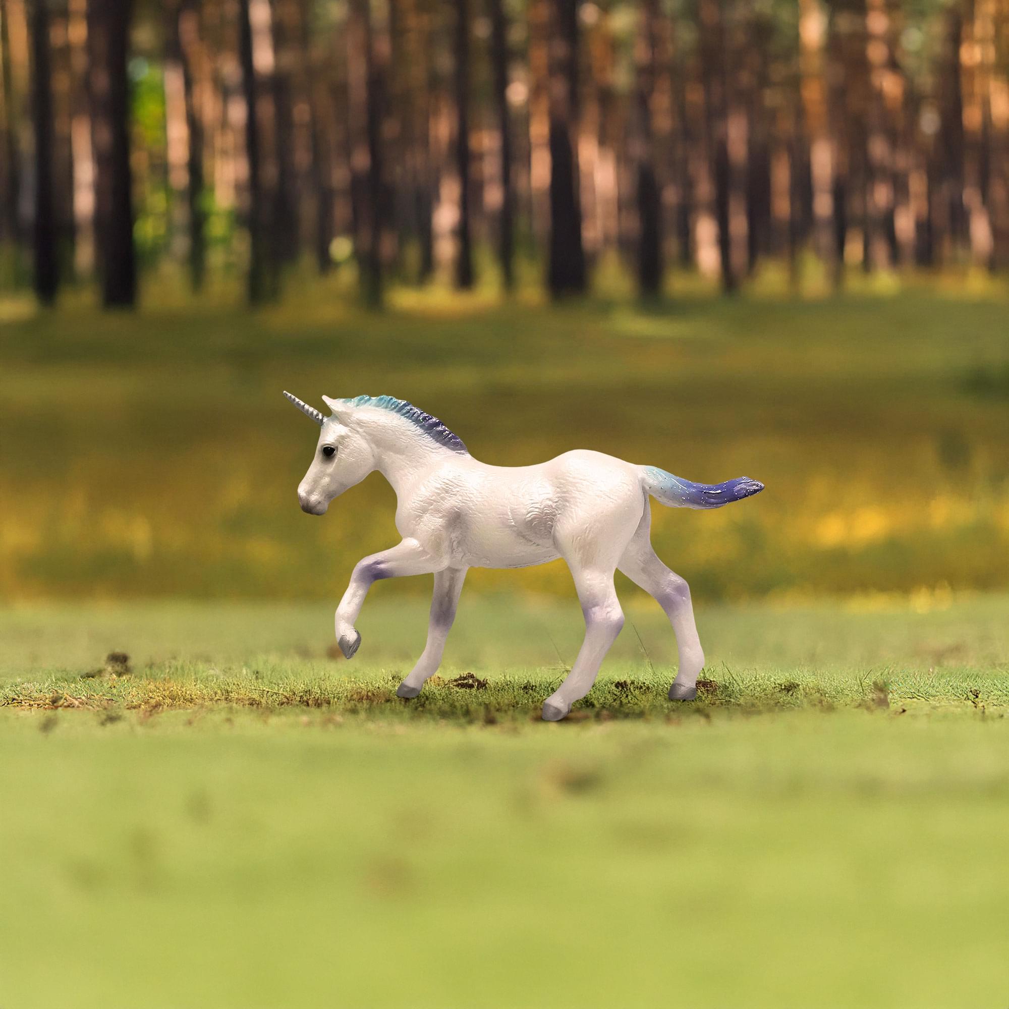 Breyer CollectA 1:18 Scale Model Horse | Unicorn Foal Rainbow White ...