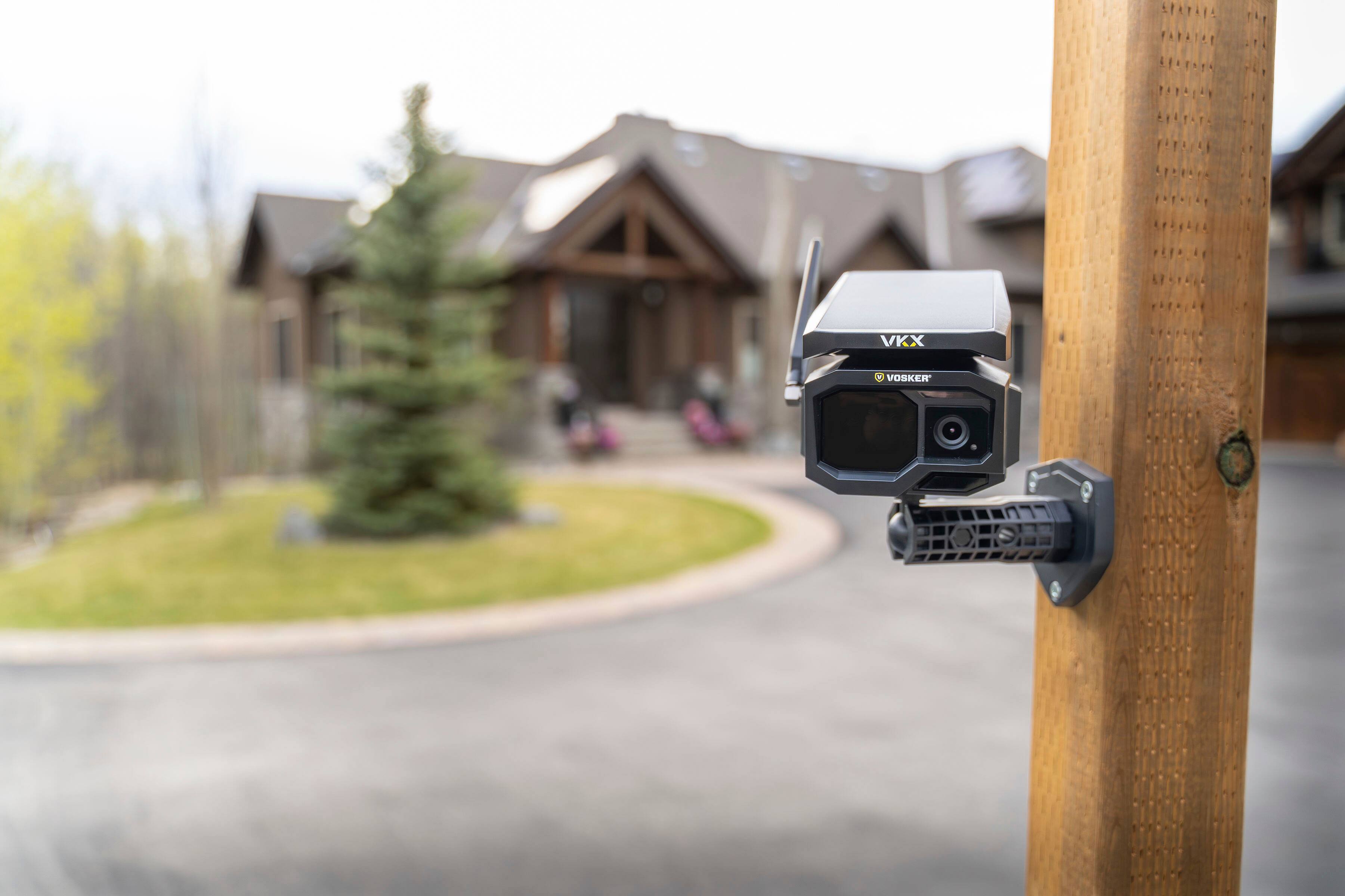 Vosker VKX Outdoor Solar Powered 1080p Security Camera with 4G LTE ...