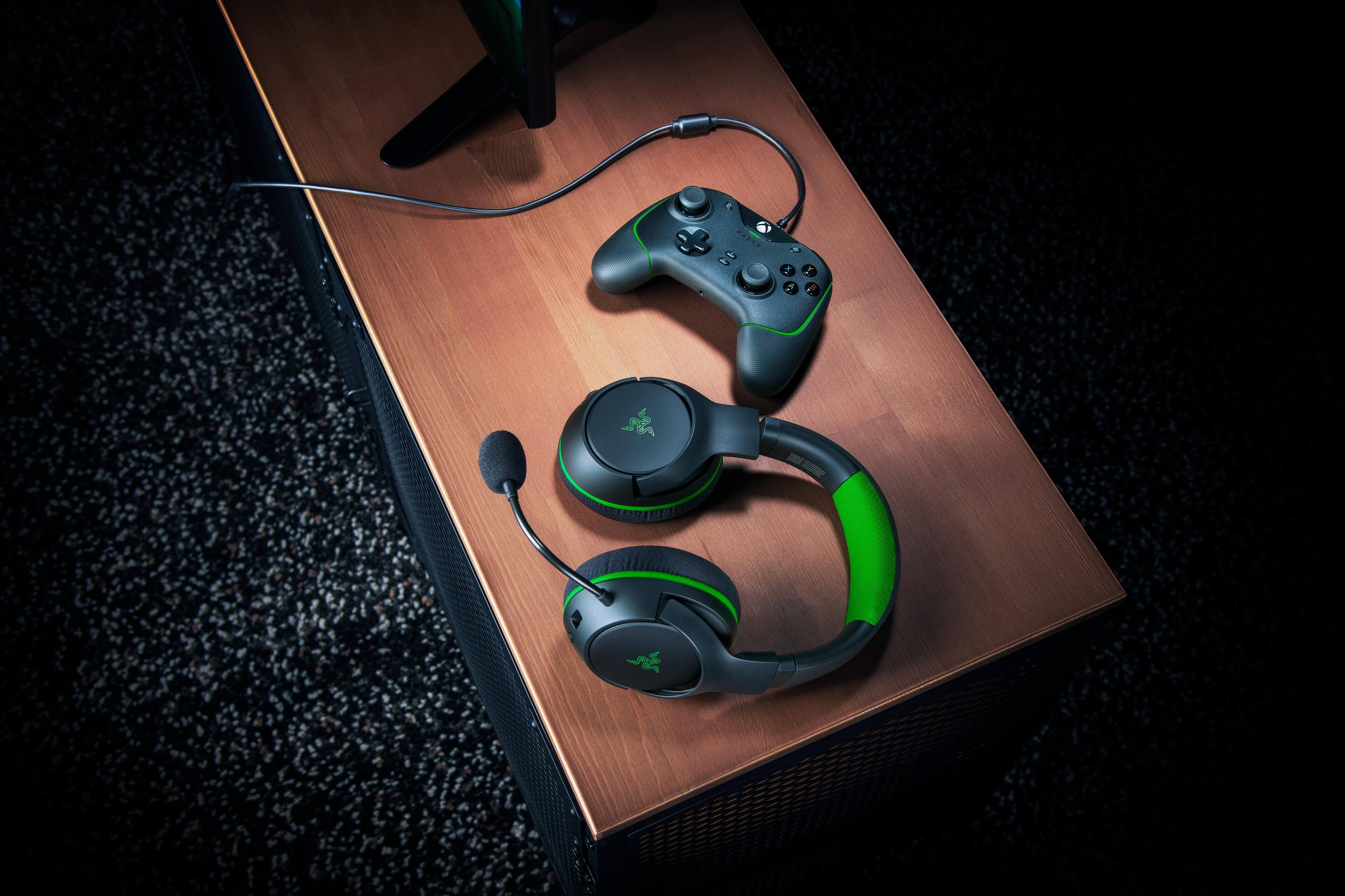 Best Buy: Razer Kaira Wireless Gaming Headset for Xbox X|S, and Xbox ...