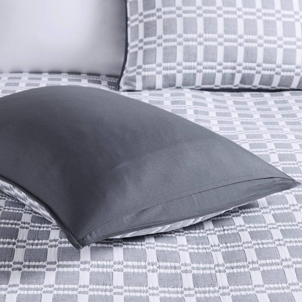 Gracie Mills Jefferey Reversible Matelasse 3 Piece Coverlet Set Gray ...