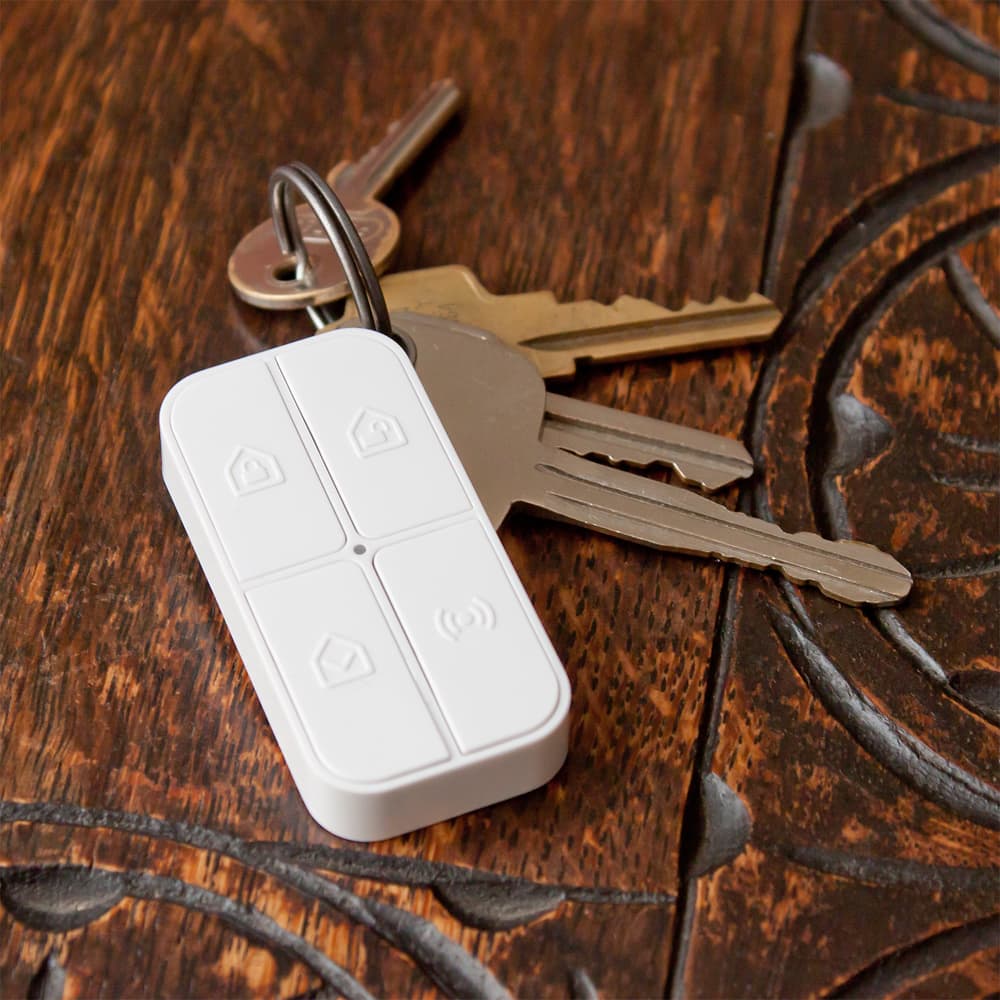 Best Buy: iSmart Remote Tag White RC3