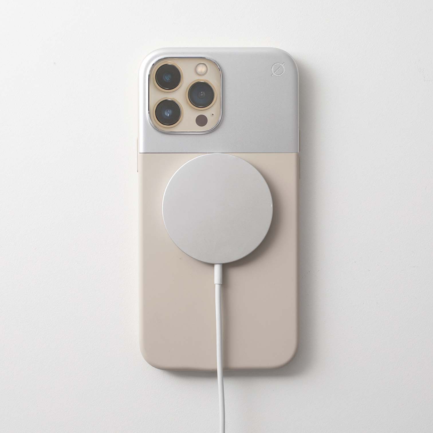 Customer Reviews: Atom Studios Split Silicone Phone Case with Magsafe ...