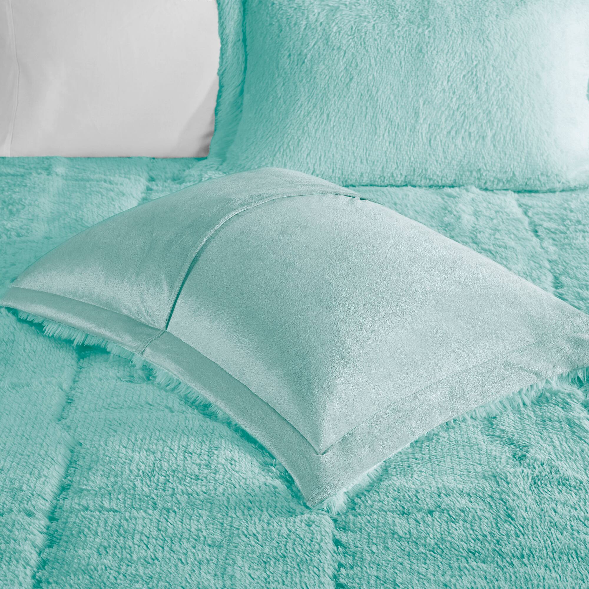 Gracie Mills Ethel Faux Fur Ombre Shag Comforter Set Aqua 9412-01DI ...