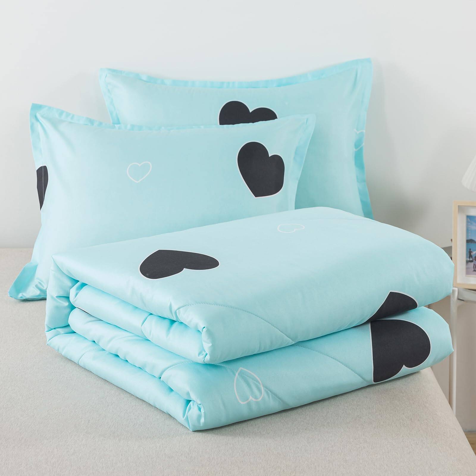 Reds Spade Love Comforter Set Cute Heart Pattern Bedding For Women 3 ...