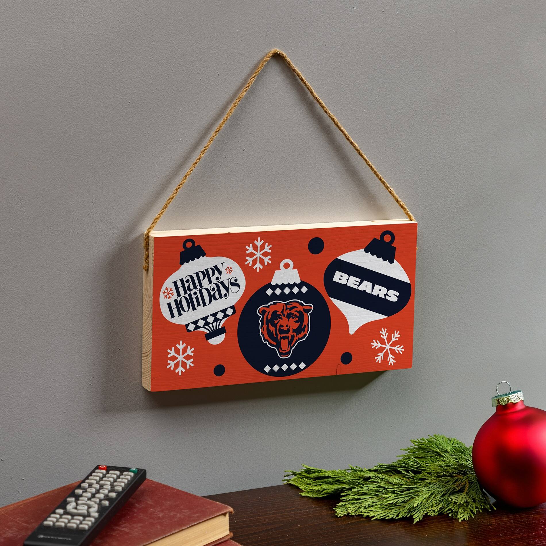 Evergreen Enterprises Chicago Bears 6" x 11" Holiday Wood Wall Sign ...
