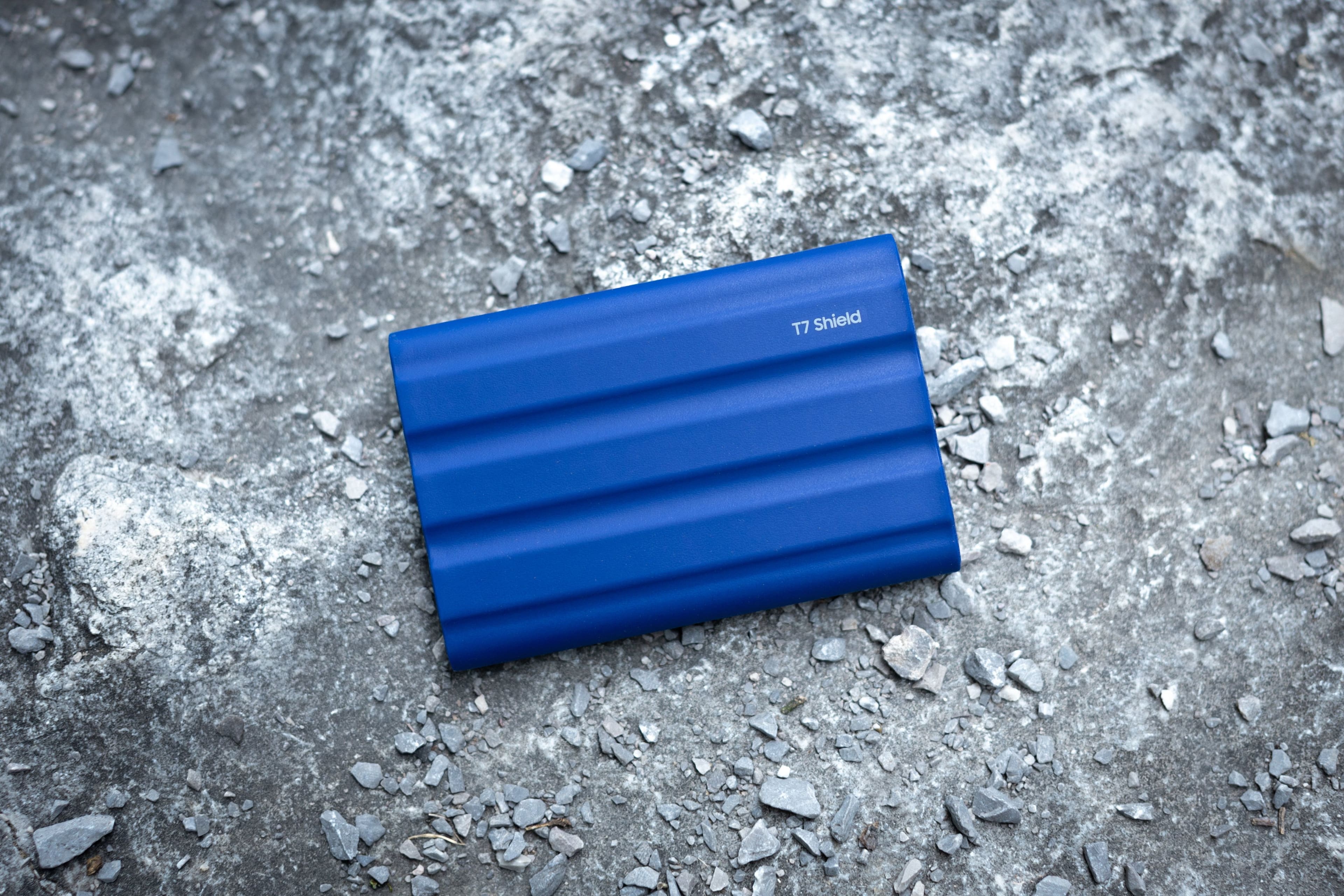 Customer Reviews: Samsung T7 Shield 2TB External USB 3.2 Gen 2 Rugged ...