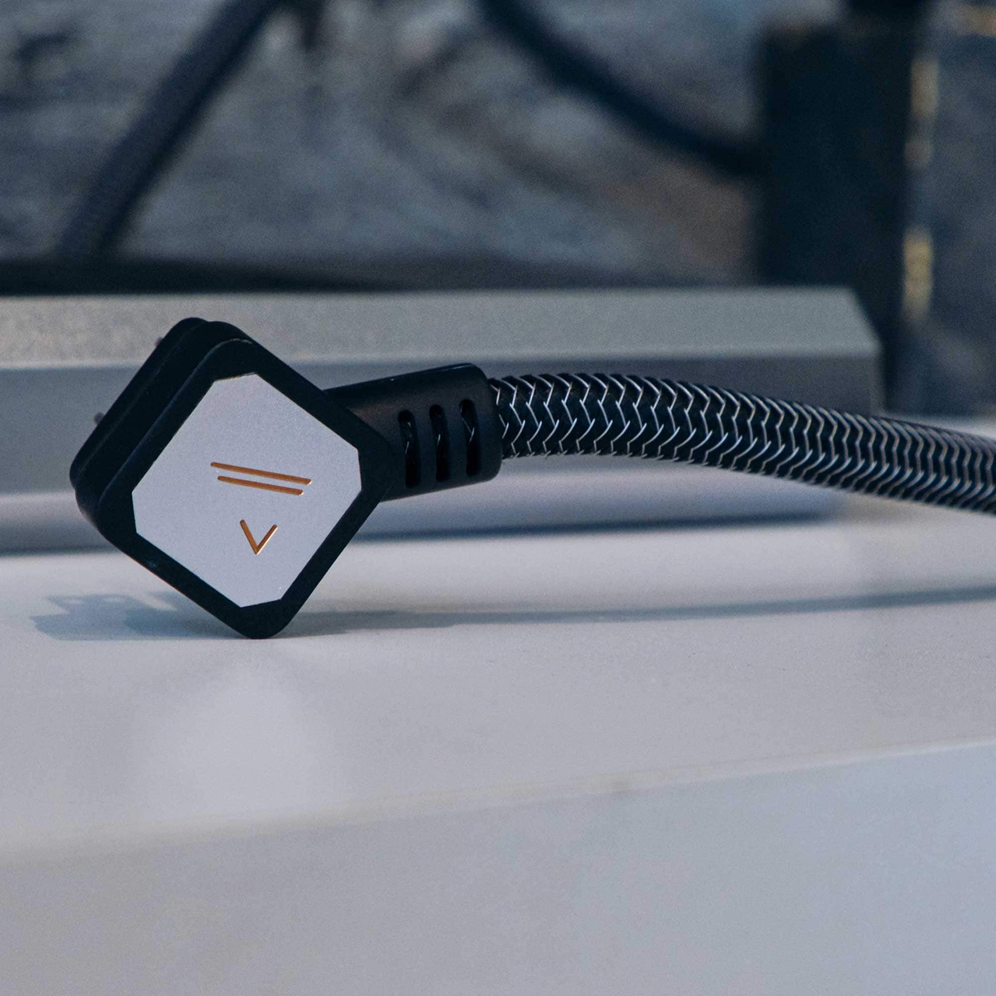 Customer Reviews: Austere VII Series Power 6-Outlet/5-USB 4,000 Joules ...