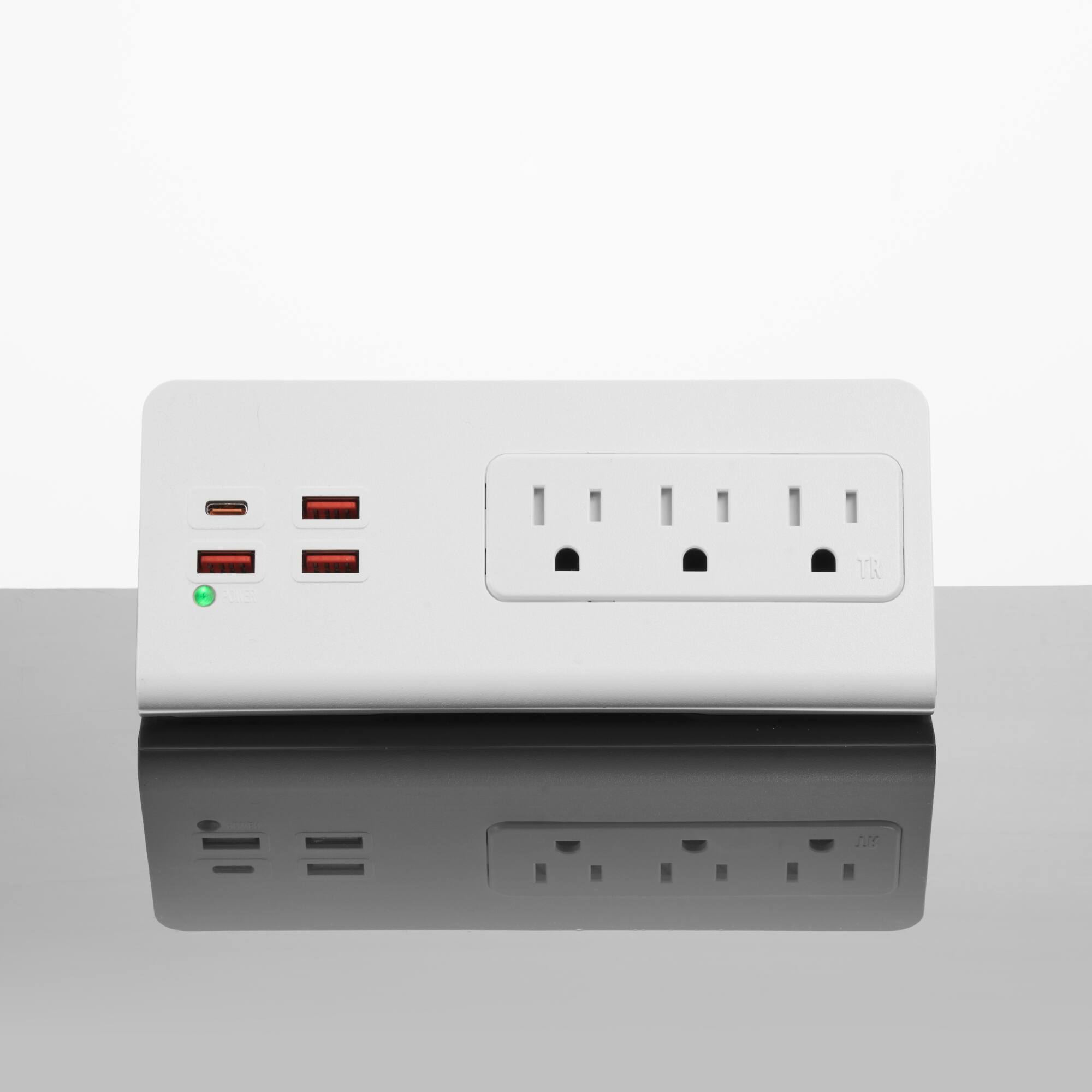 Chic Crate Desktop Power Station, 3 Outlets, 3 USB & USB C PD, Surge ...