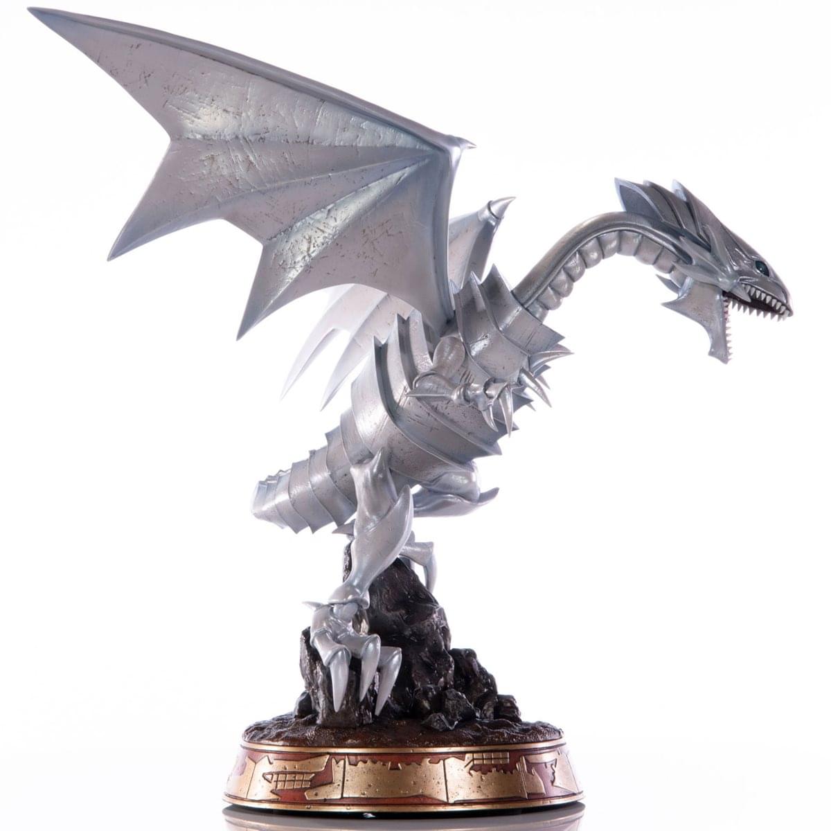 Dark Horse Comics Yu Gi Oh! Blue Eyes White Dragon ( Variant) 14 Inch ...