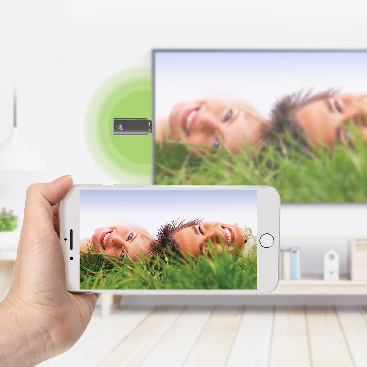 Best Buy: IOGEAR Mini Wireless 4K Screen Sharing Black GWAVR4K