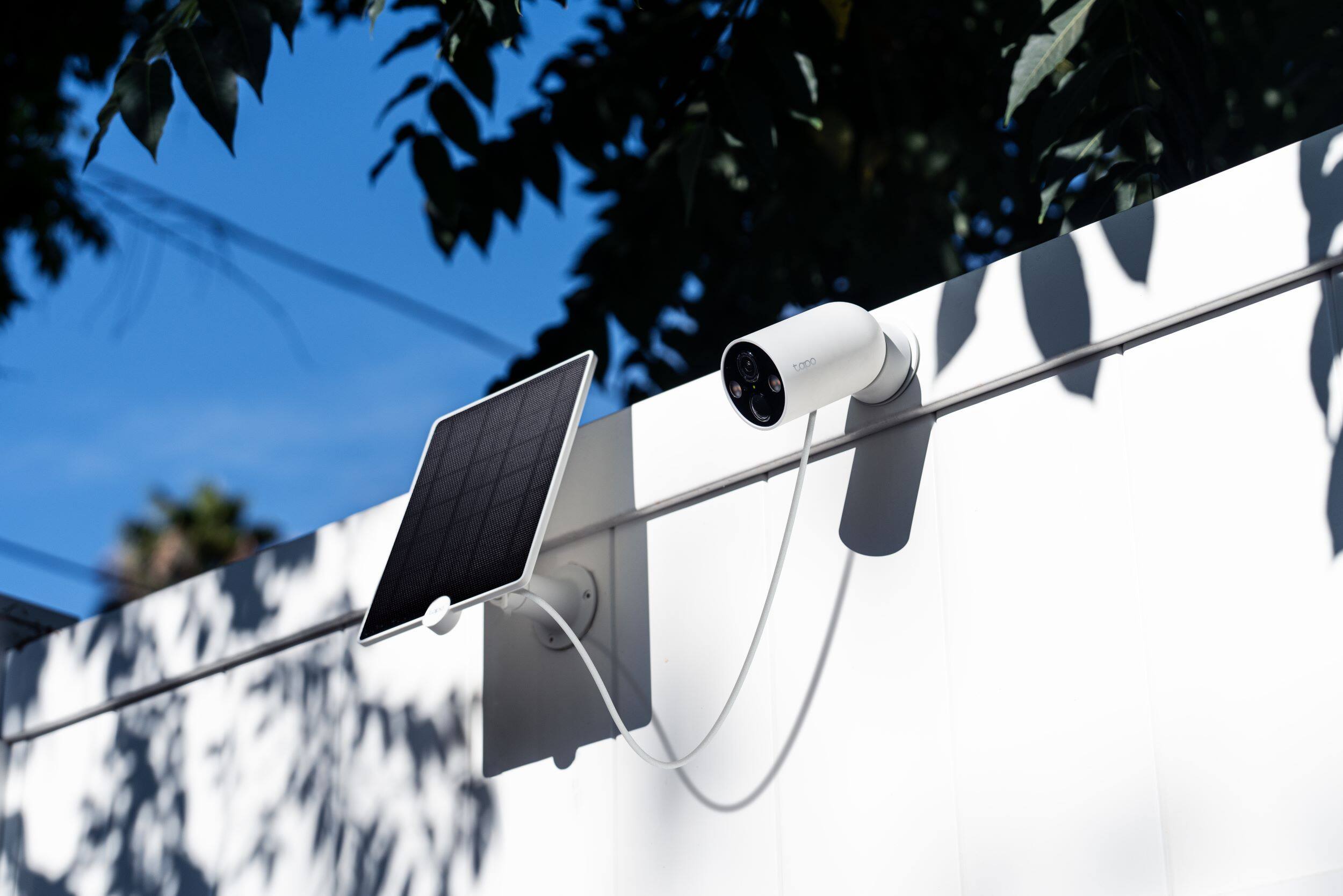 TP Link Tapo Mountable Solar Panel for Tapo Home Security Cameras White ...